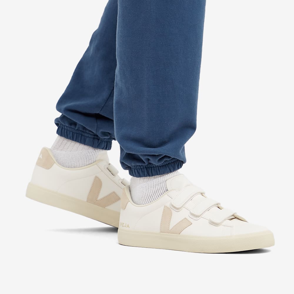 Veja Recife Velcro Sneaker Extra White & Sable | END. (HK)