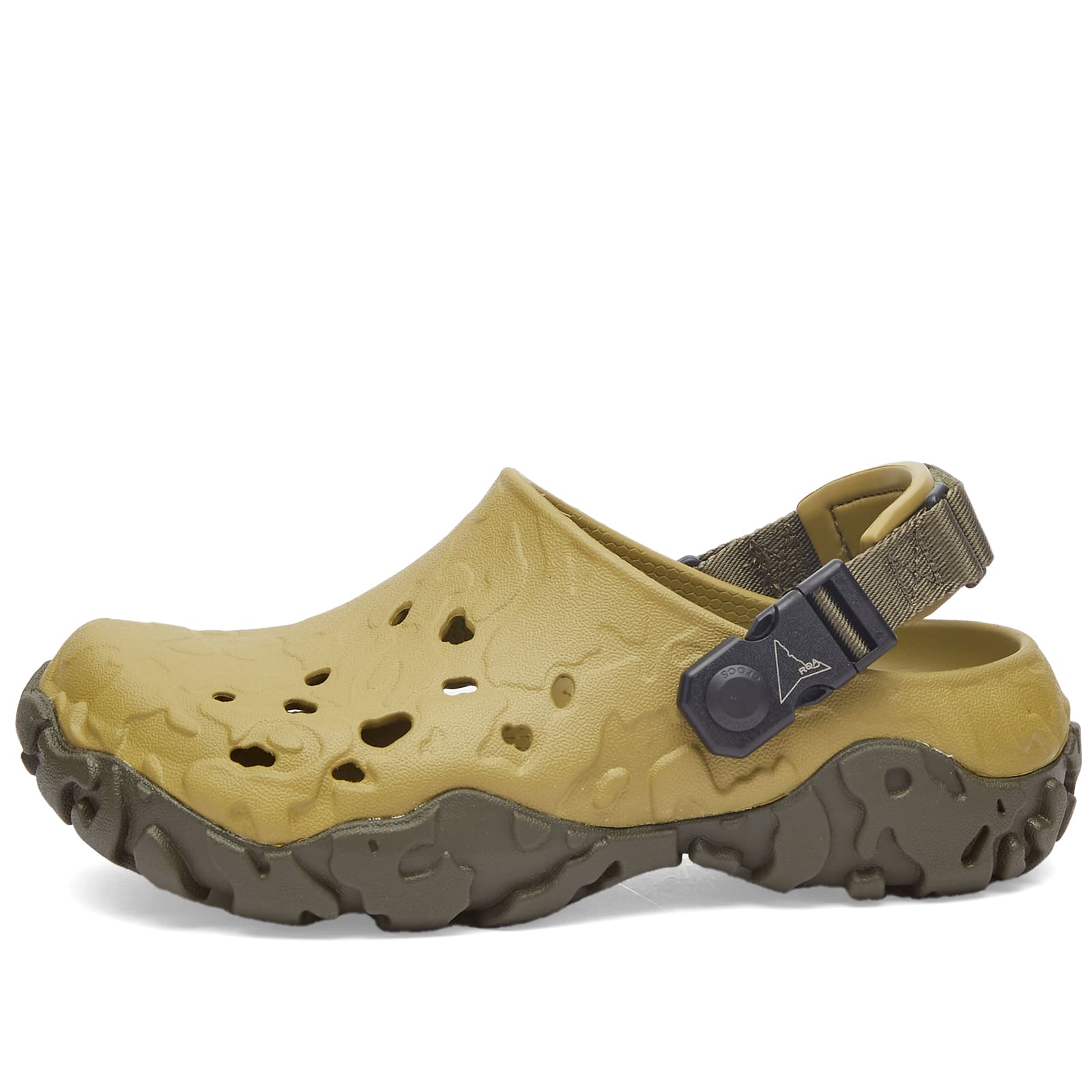 Crocs x ROA Atlas Clog Aloe Multi | END. (KR)