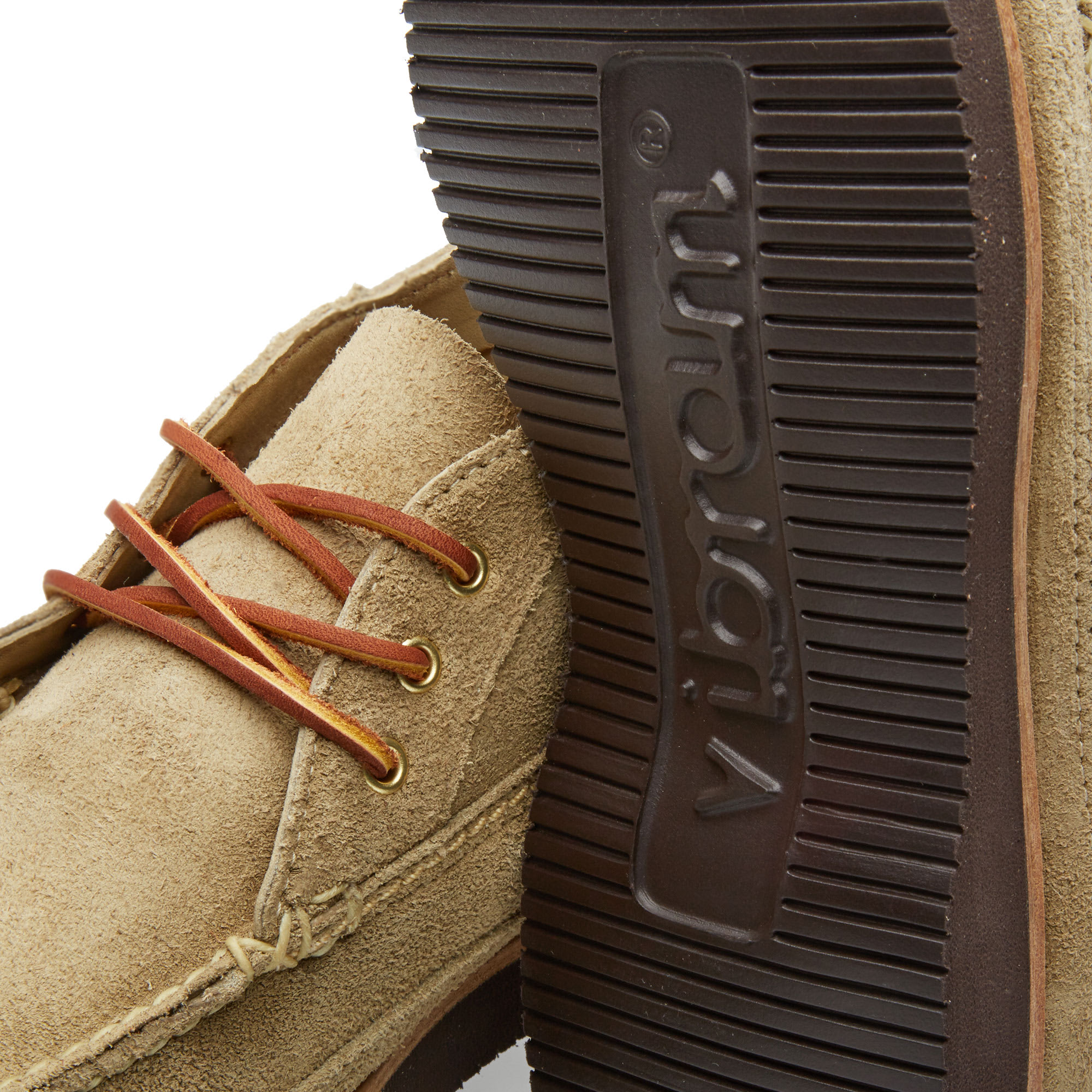 Oak Street Bootmakers Vibram Sole Trapper Boot Khaki Suede | END. (ES)