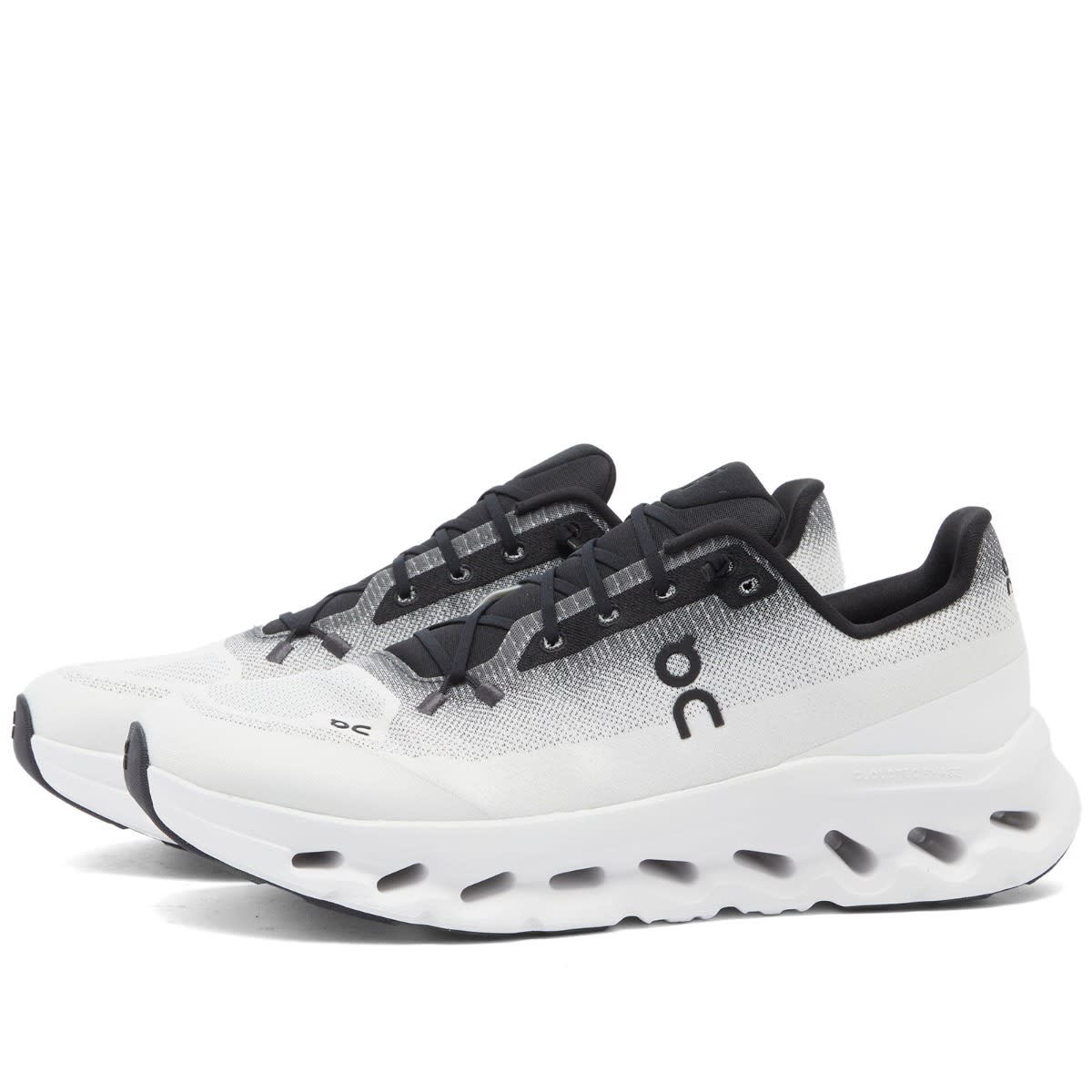 ON Cloudtilt Black | END.