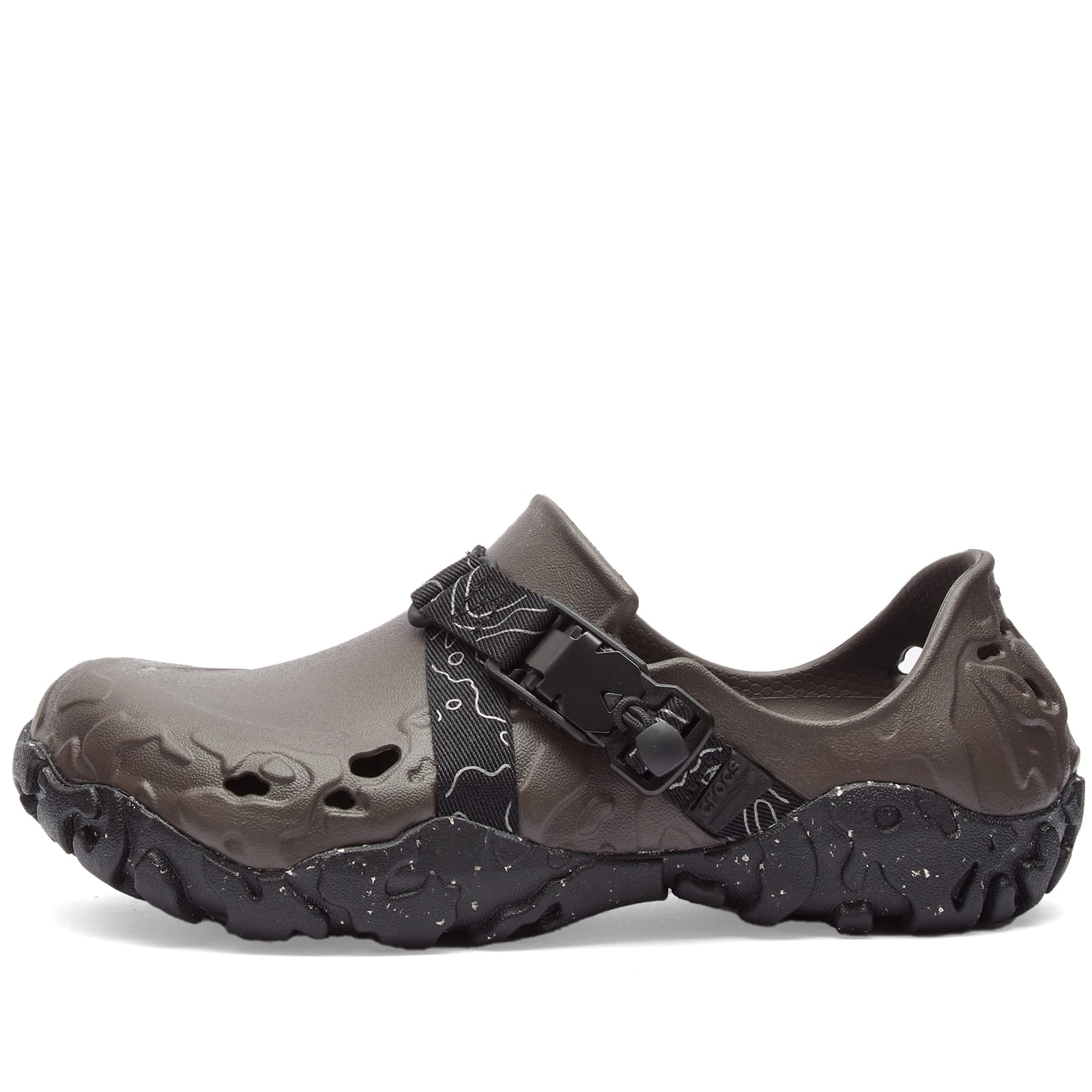 Crocs All-Terrain Atlas Shoe Espresso & Black | END. (AR)