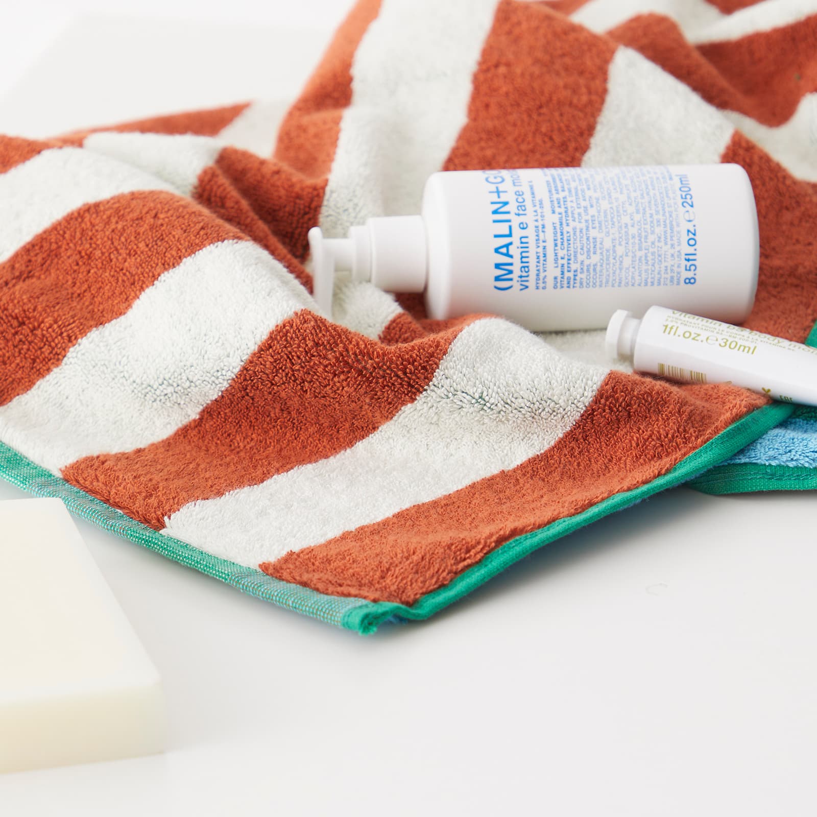 Dusen Dusen Bath Towel Field Stripe | END. (GB)