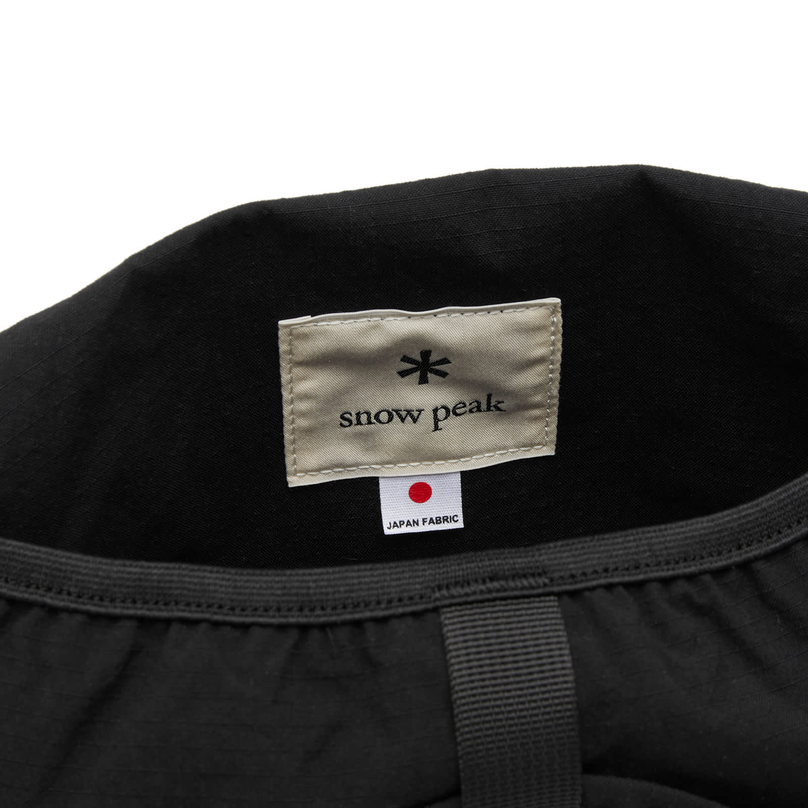 Snow Peak Taslan Ripstop Sacoche Black | END. (CA)