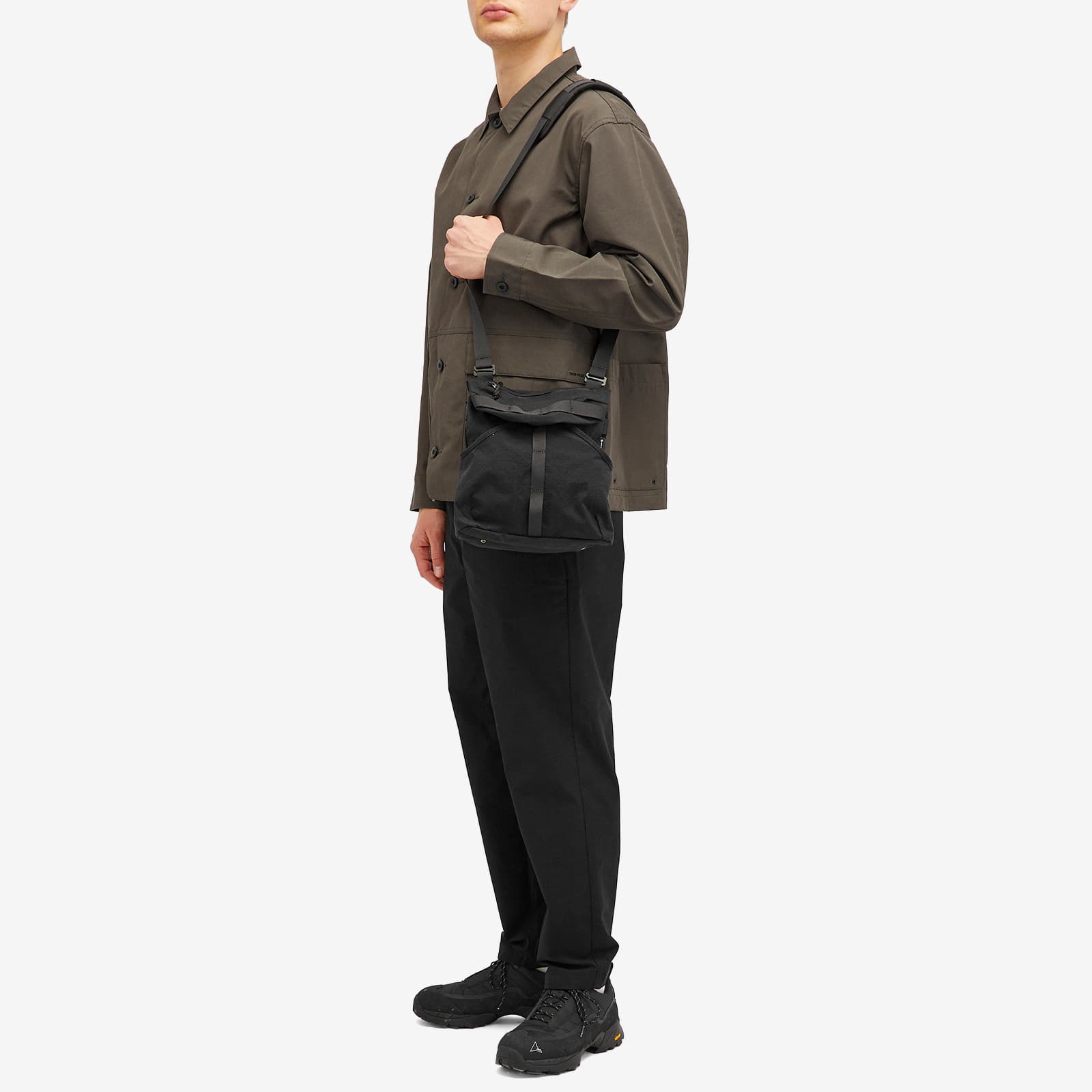 Snow Peak Taslan Ripstop Sacoche Black | END. (CA)
