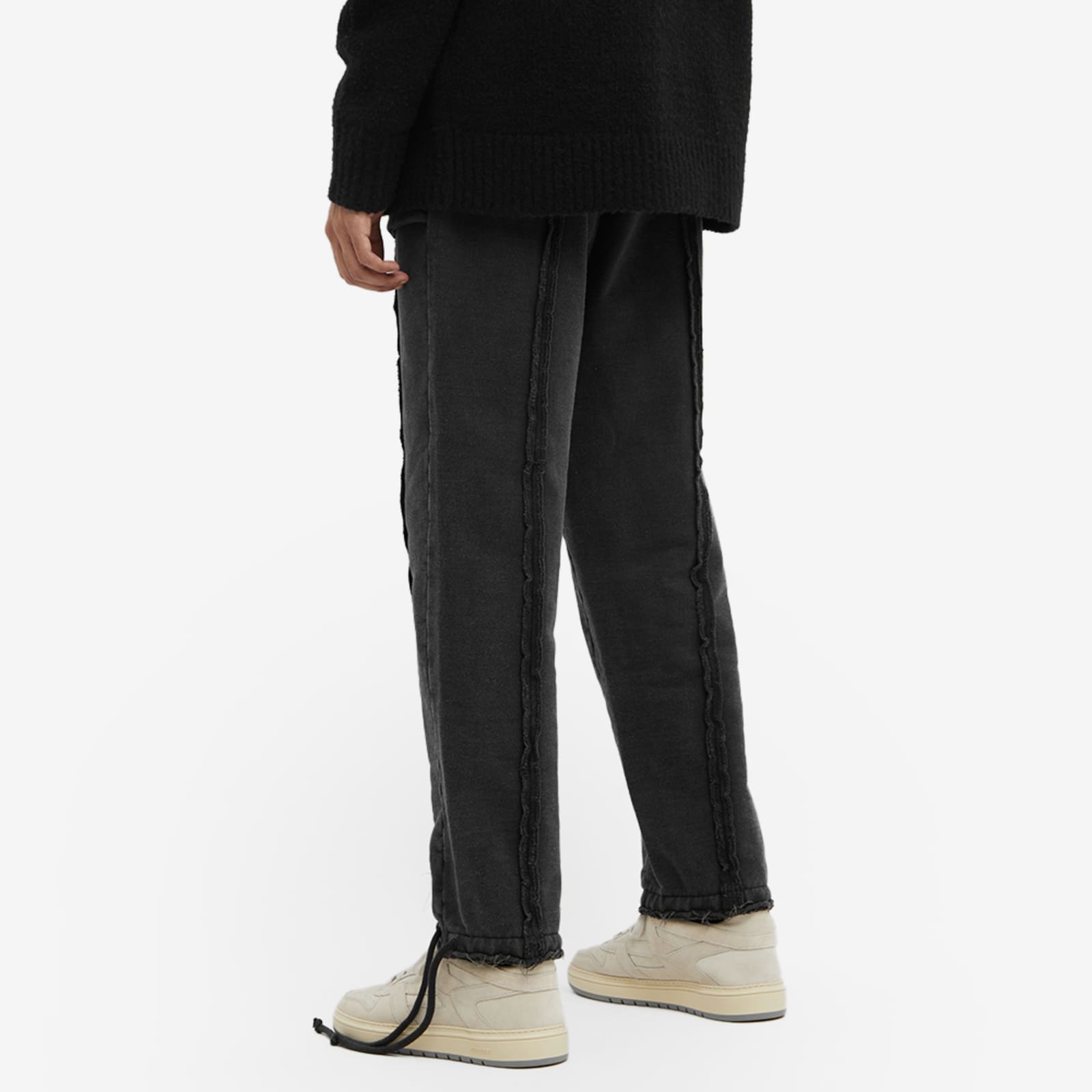 Val Kristopher Raw Badge Sweat Pant Anthracite | END. (KR)