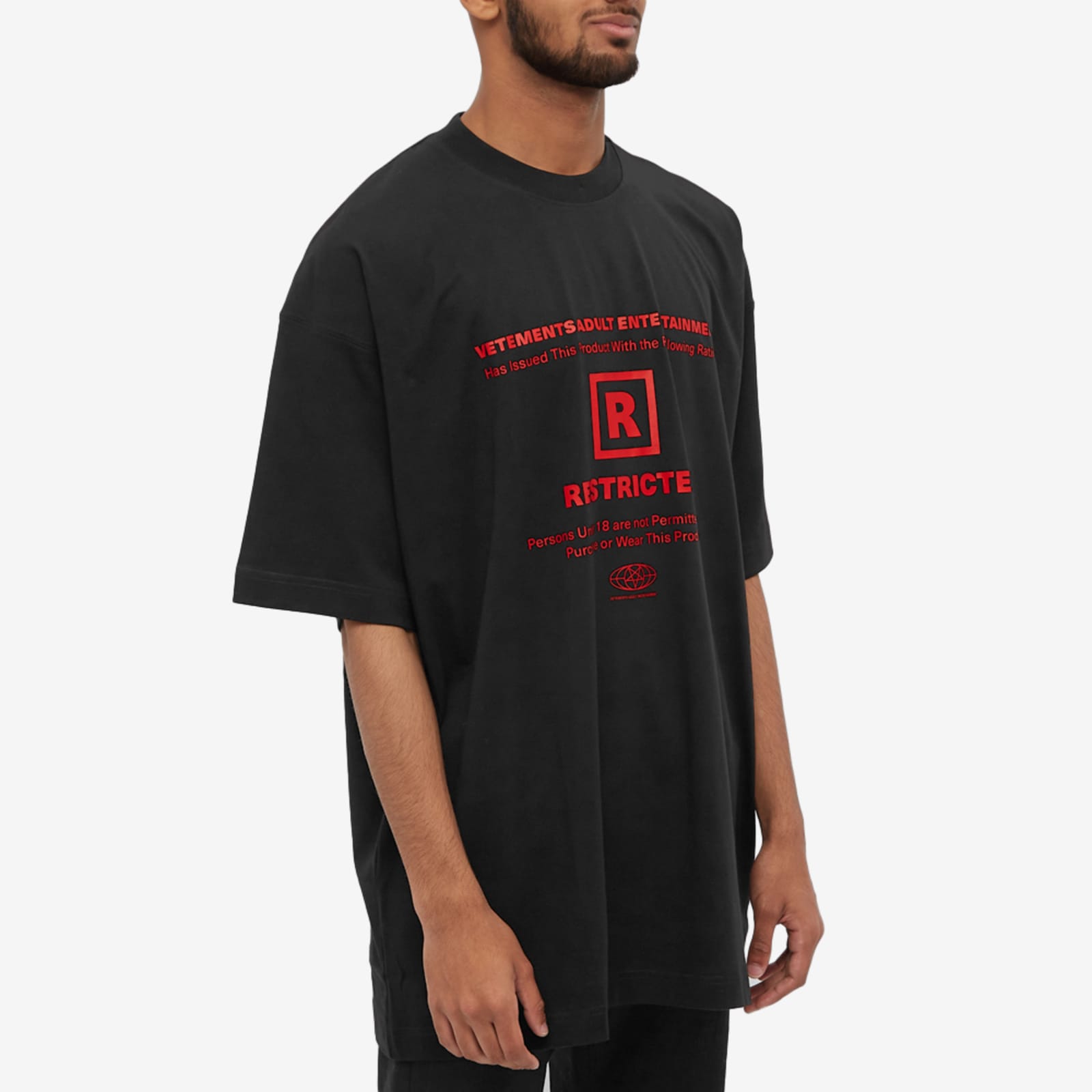 VETEMENTS Oversized 18+ Restricted T-Shirt Black | END. (US)