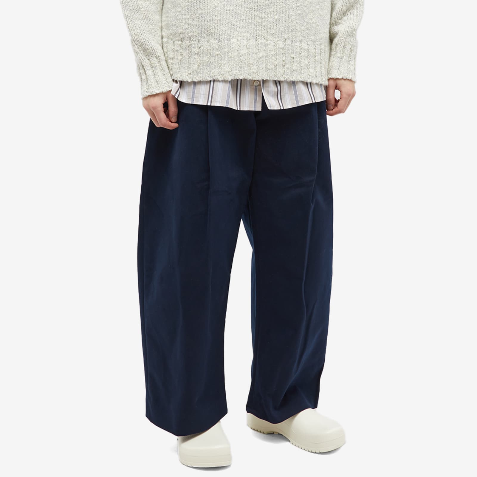 Studio Nicholson Sorte Deep Pleat Volume Twill Pant Dark Navy | END.