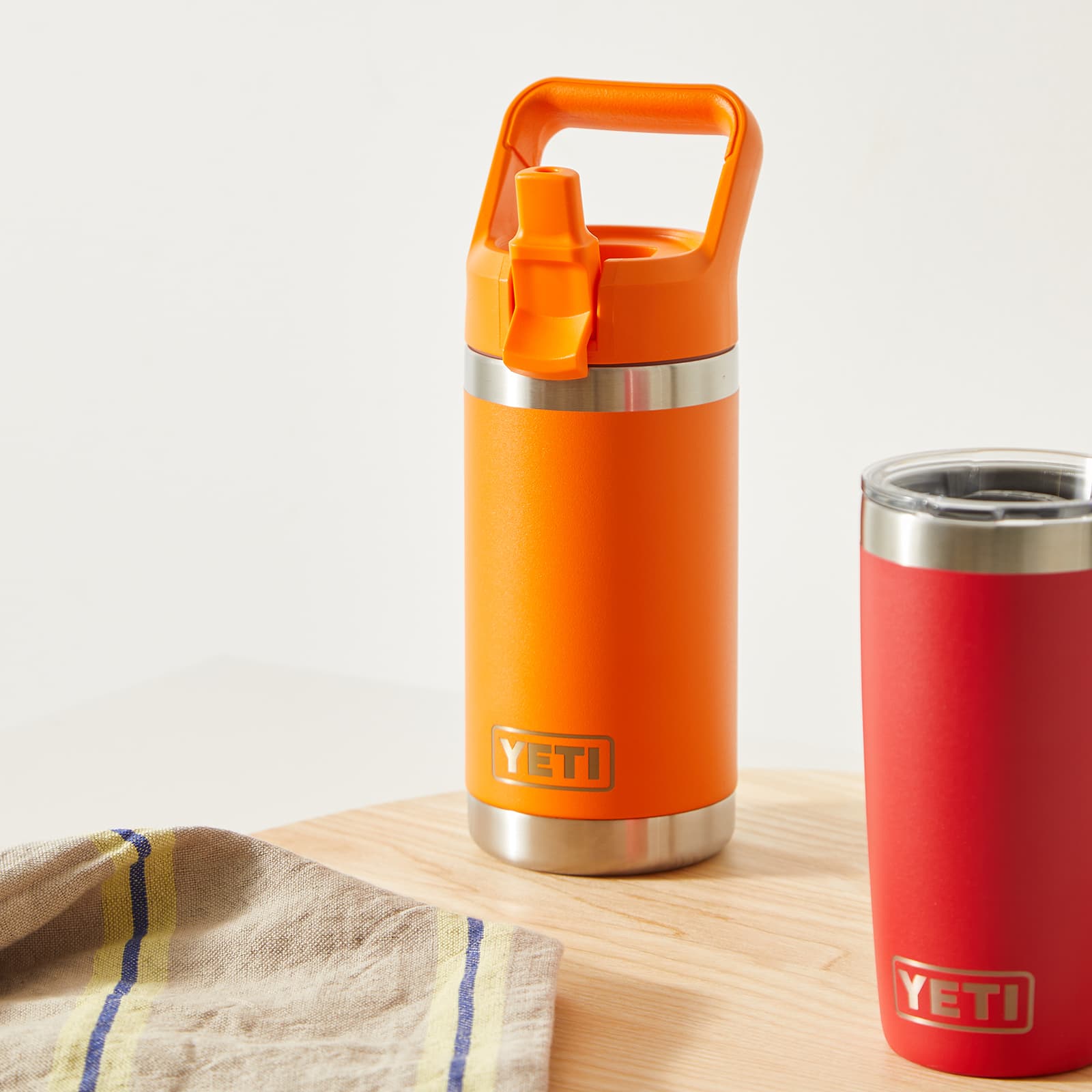 YETI 12oz Rambler Jr Bottle King Crab | END. (GB)