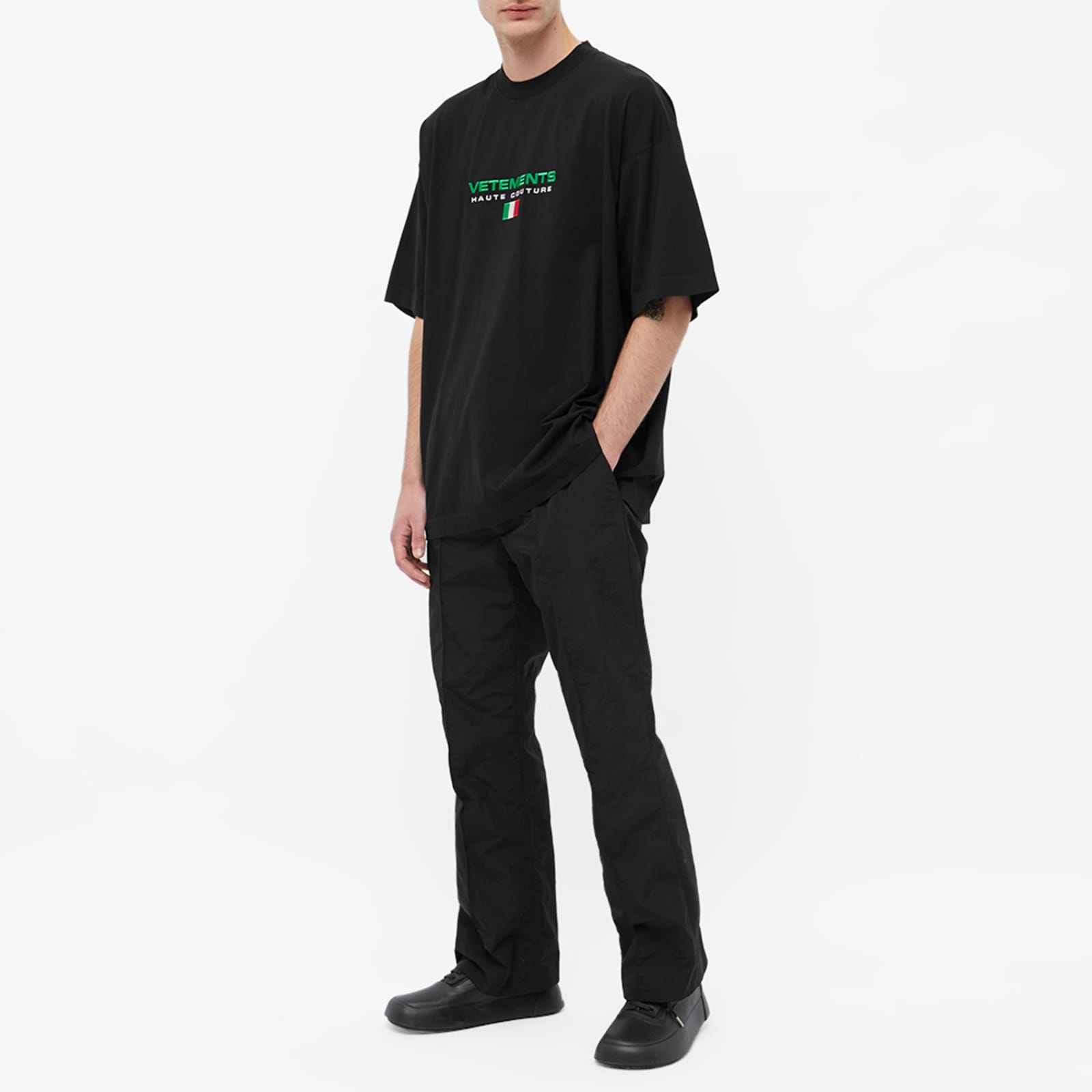 VETEMENTS Haute Couture Logo Tee Black | END. (HK)