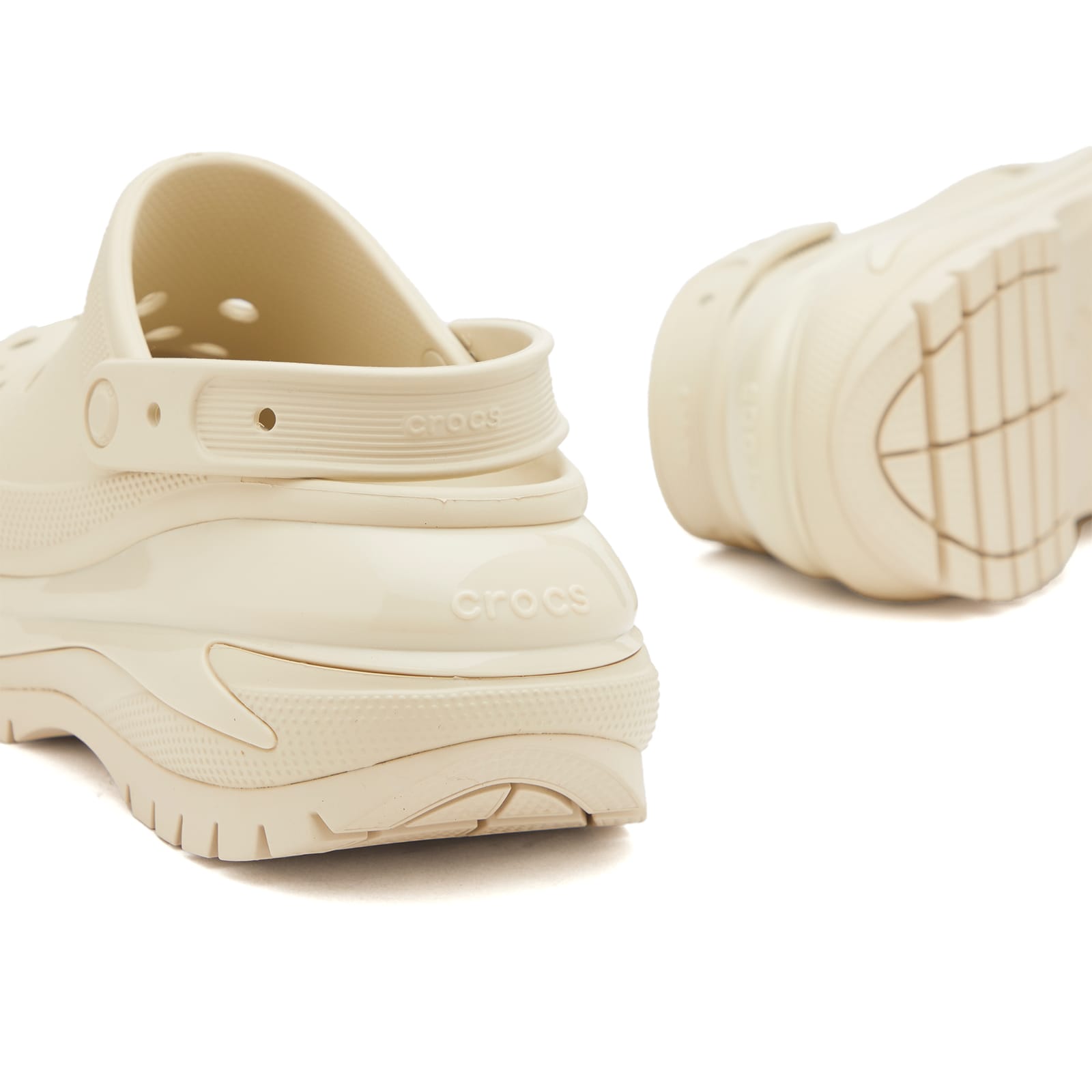 Crocs Classic Mega Crush Clog Bone | END. (US)