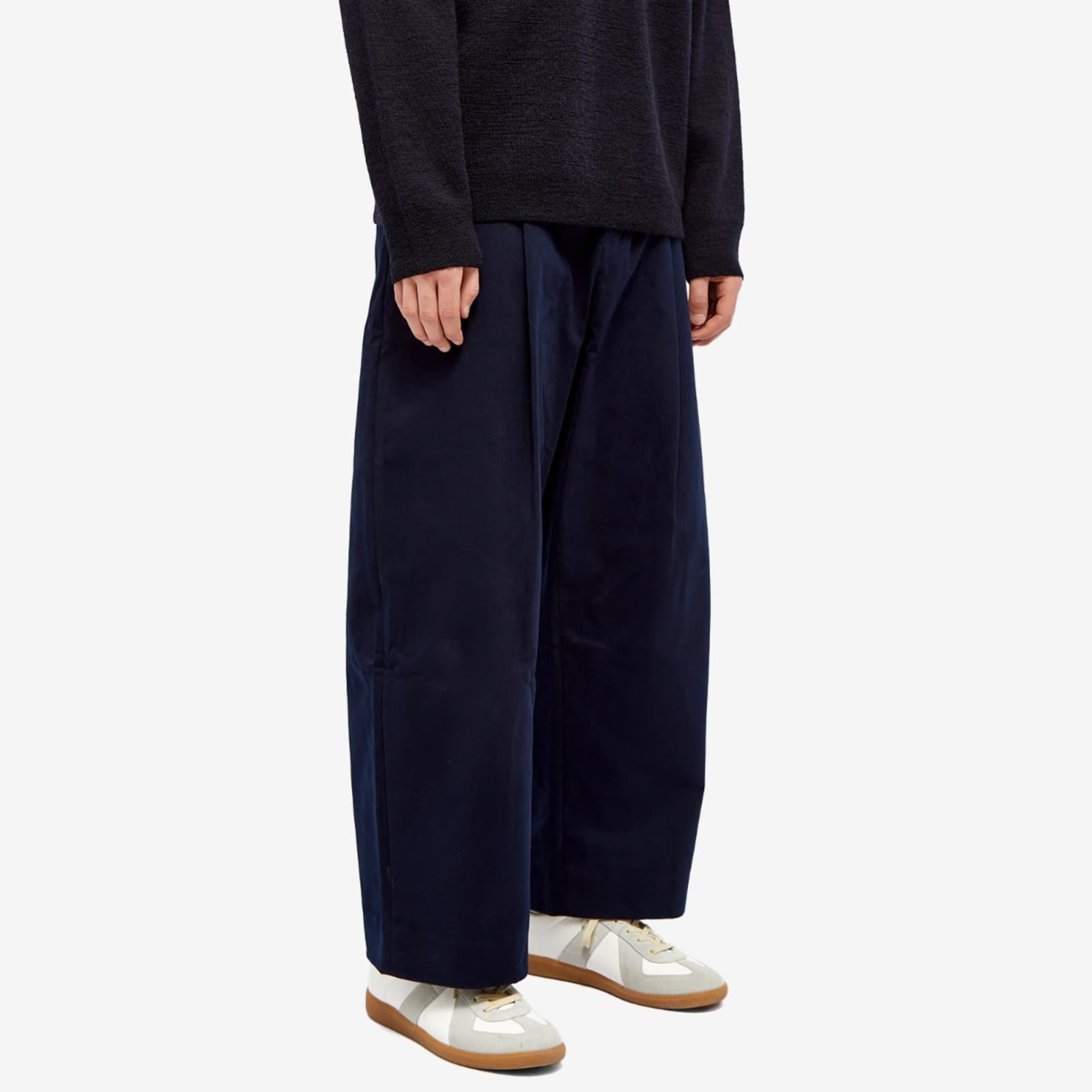 Studio Nicholson Sorte Deep Pleat Volume Twill Pant Dark Navy | END.