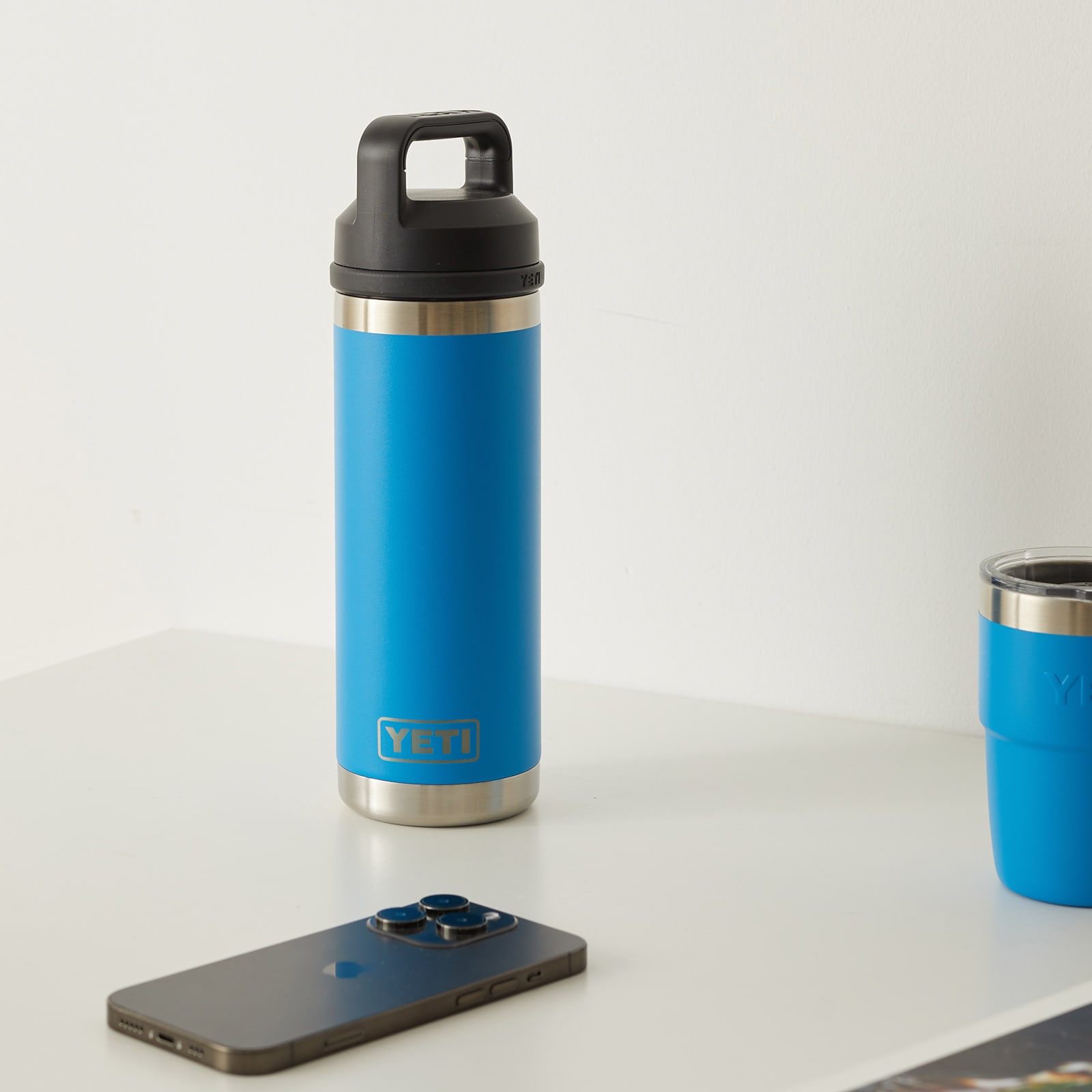 YETI 18oz Rambler Bottle Big Wave Blue | END. (GB)