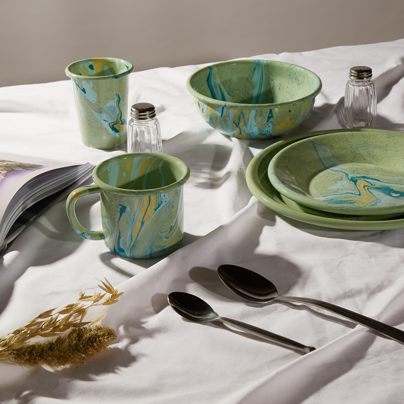 BORNN Enamelware New Marble Large Mug Mint | END.
