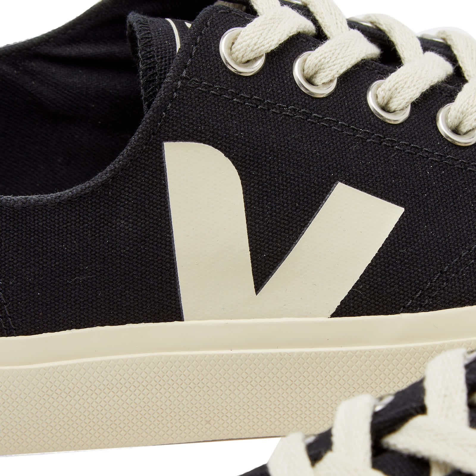 Veja Womens Wata II Low Sneakers Black & Pierre | END. (GB)