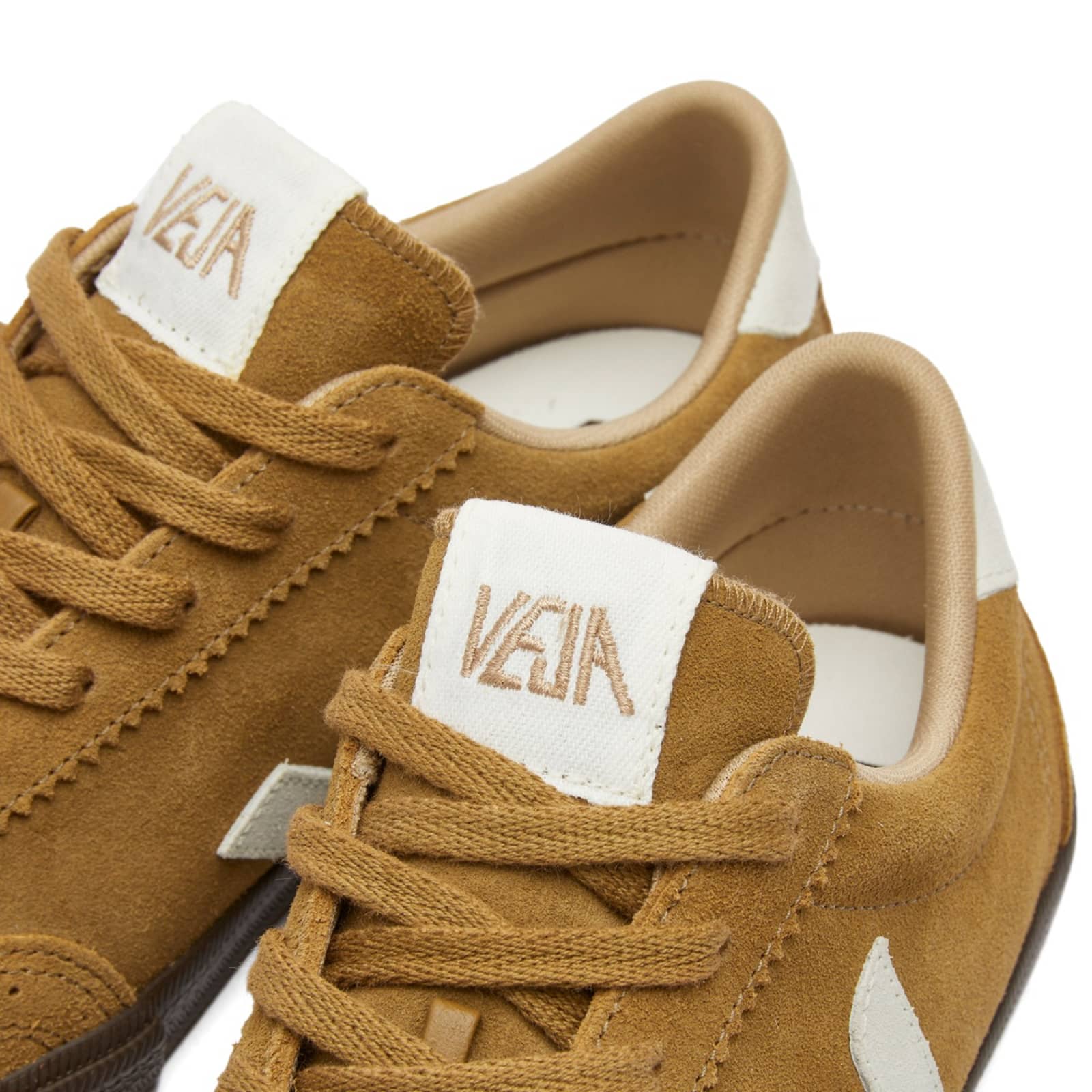 Veja Volley Suede Sneaker Tent Natural Eagle | END. (HK)