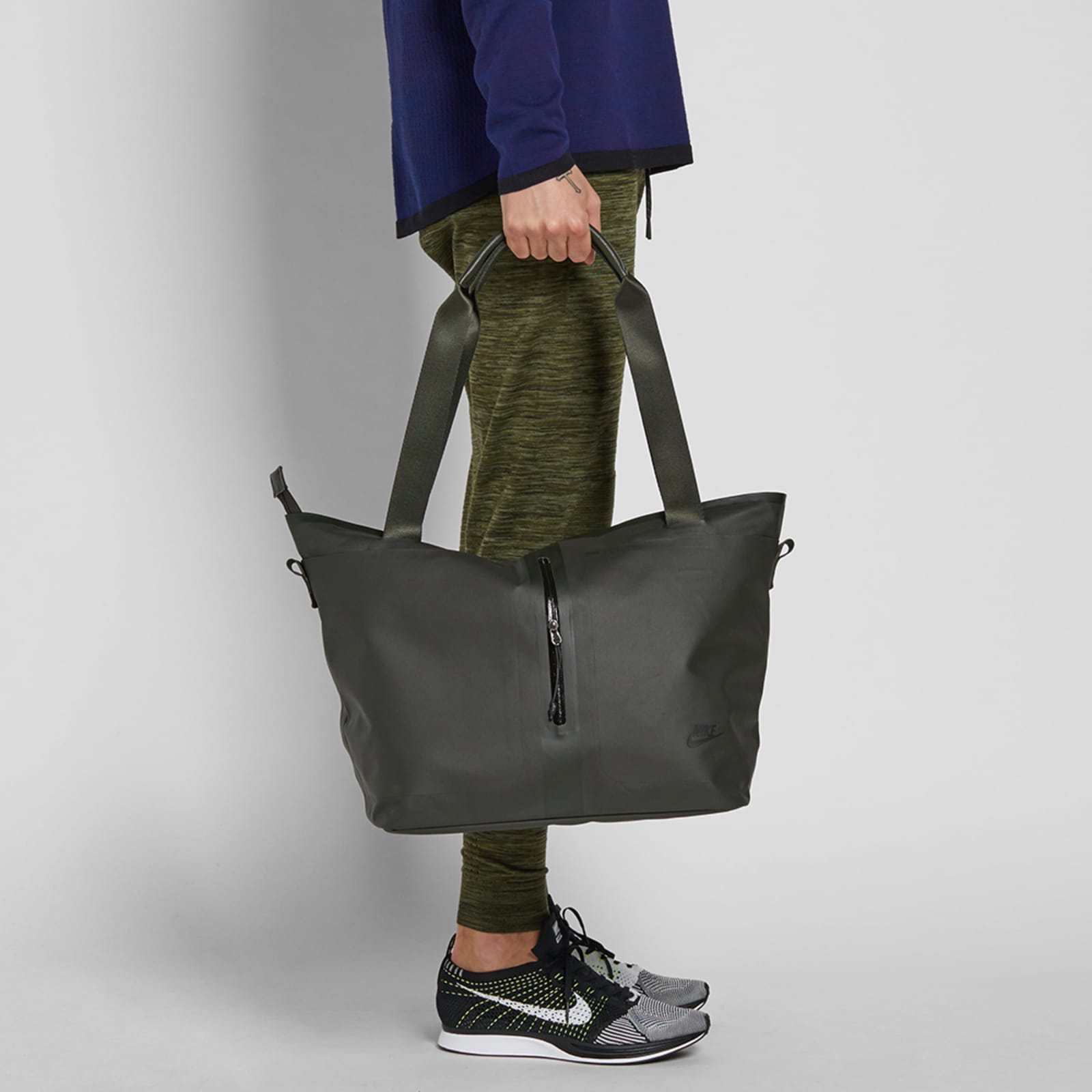 Nike Tech Bonded Tote Bag Sequoia & Black | END. (US)