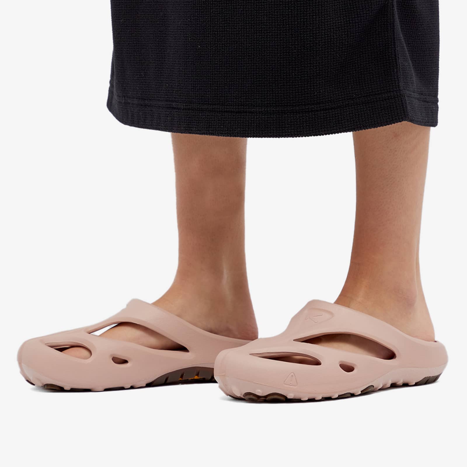 KEEN Shanti Fawn & Merlot | END.