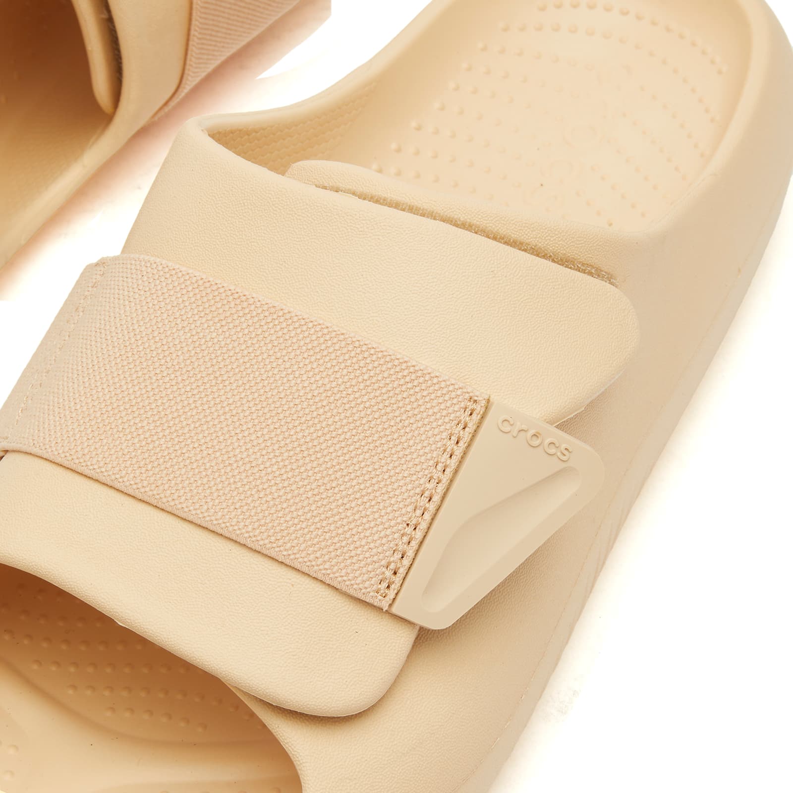 Crocs Mellow Luxe Recovery Slide Shitake | END. (US)