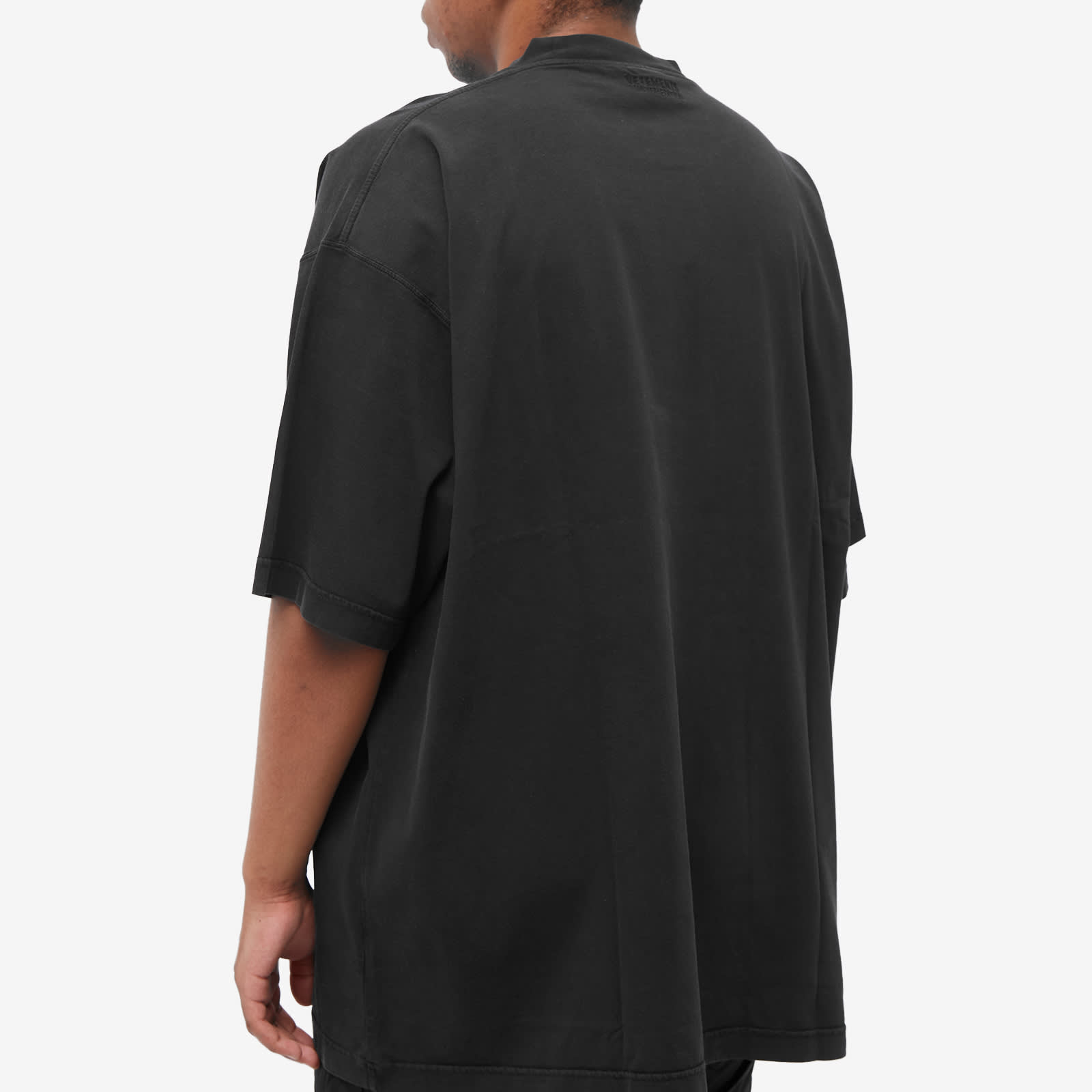 VETEMENTS Limited Edition Logo Tee Black | END. (HK)