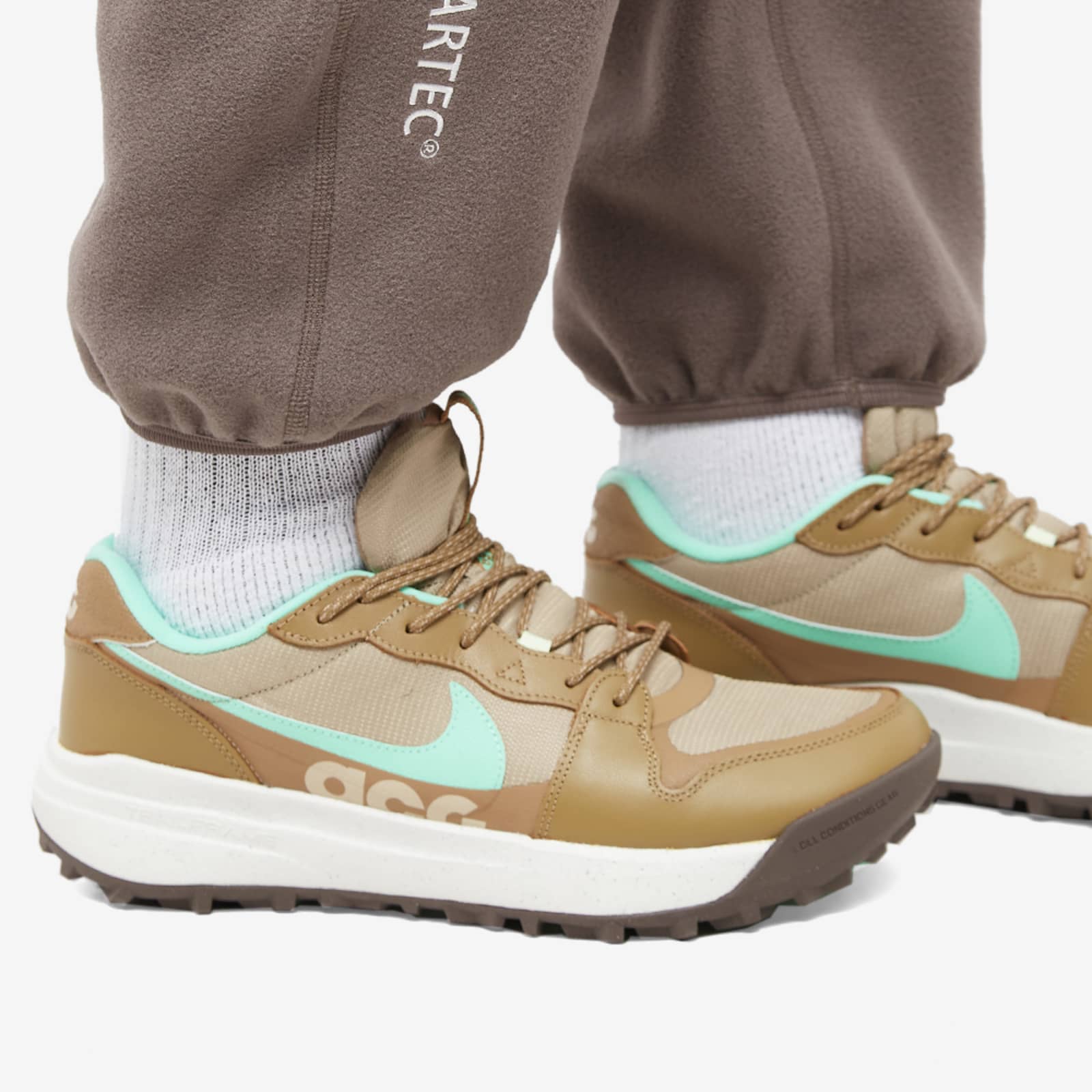 Nike ACG Wolf Tree Fleece Pant Ironstone | END. (US)