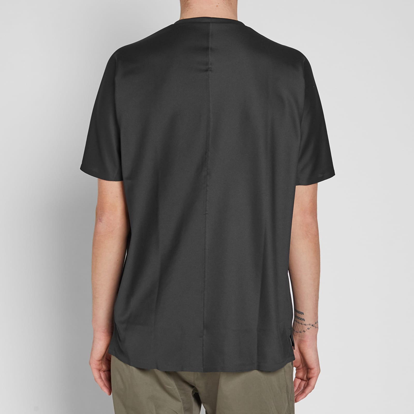Descente Allterrain Supersonic Seamless Tee Black | END. (HK)