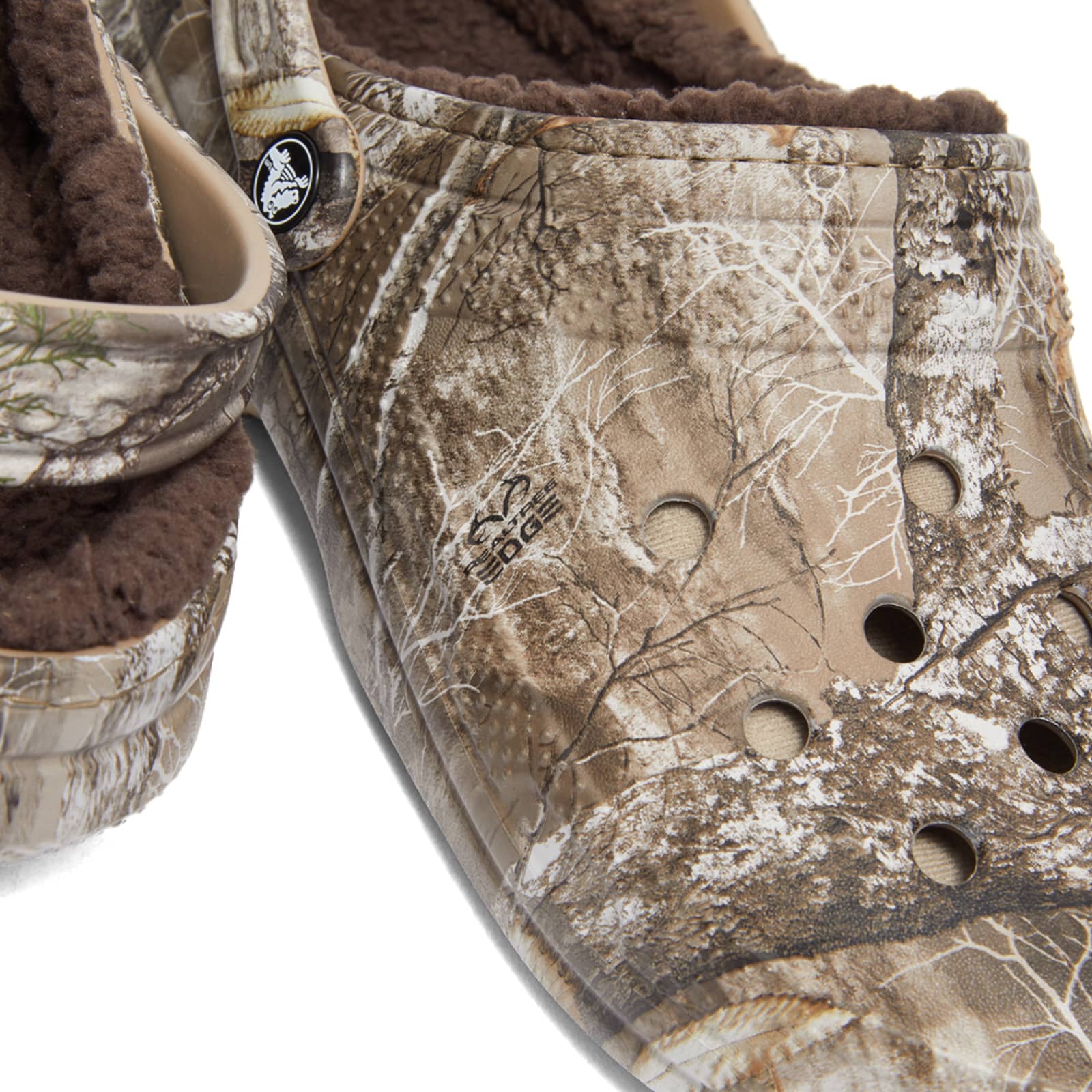 Crocs Classic Lined Realtree Edge Clog Chocolate | END. (AU)