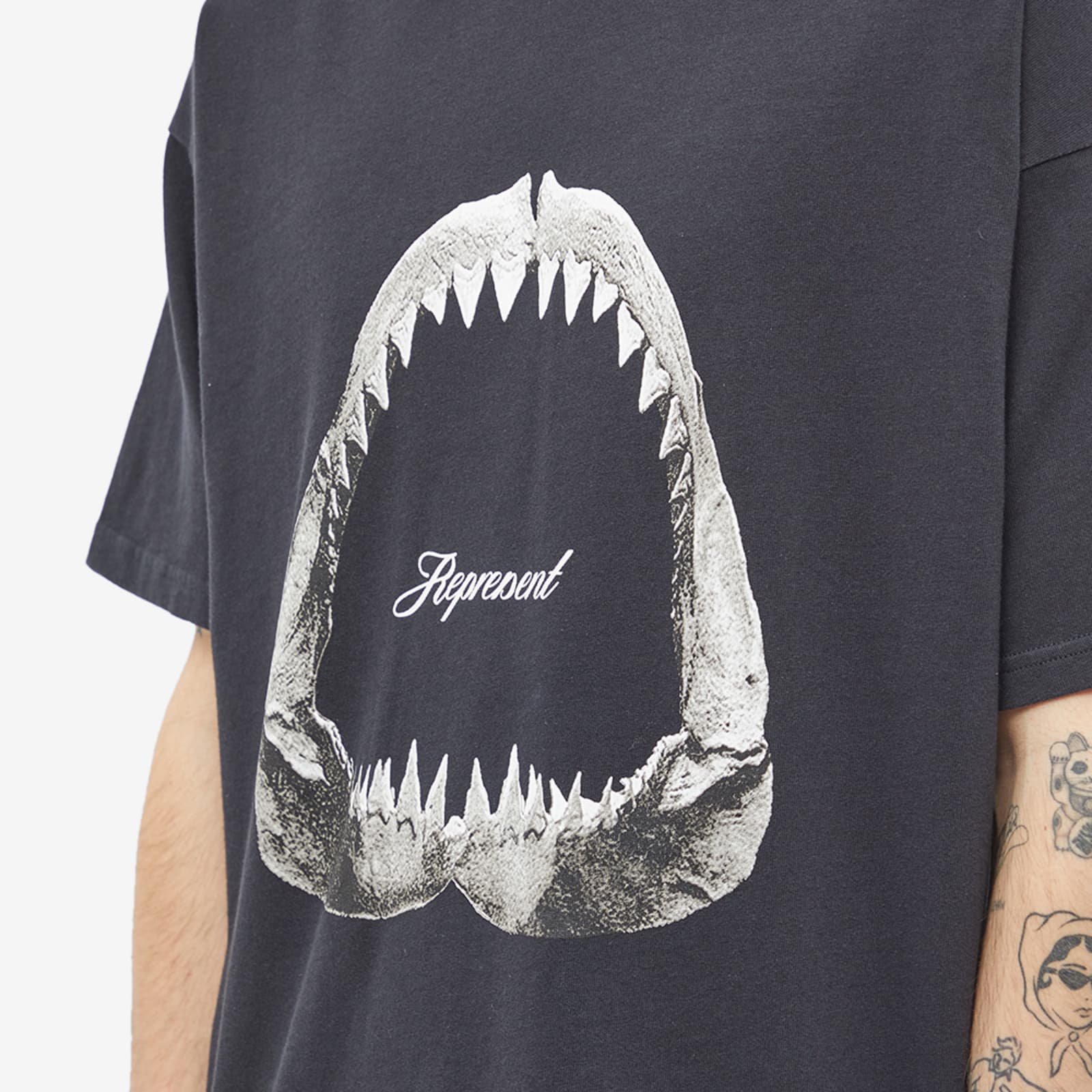 Represent Shark Jaws T-Shirt Off Black | END. (JP)