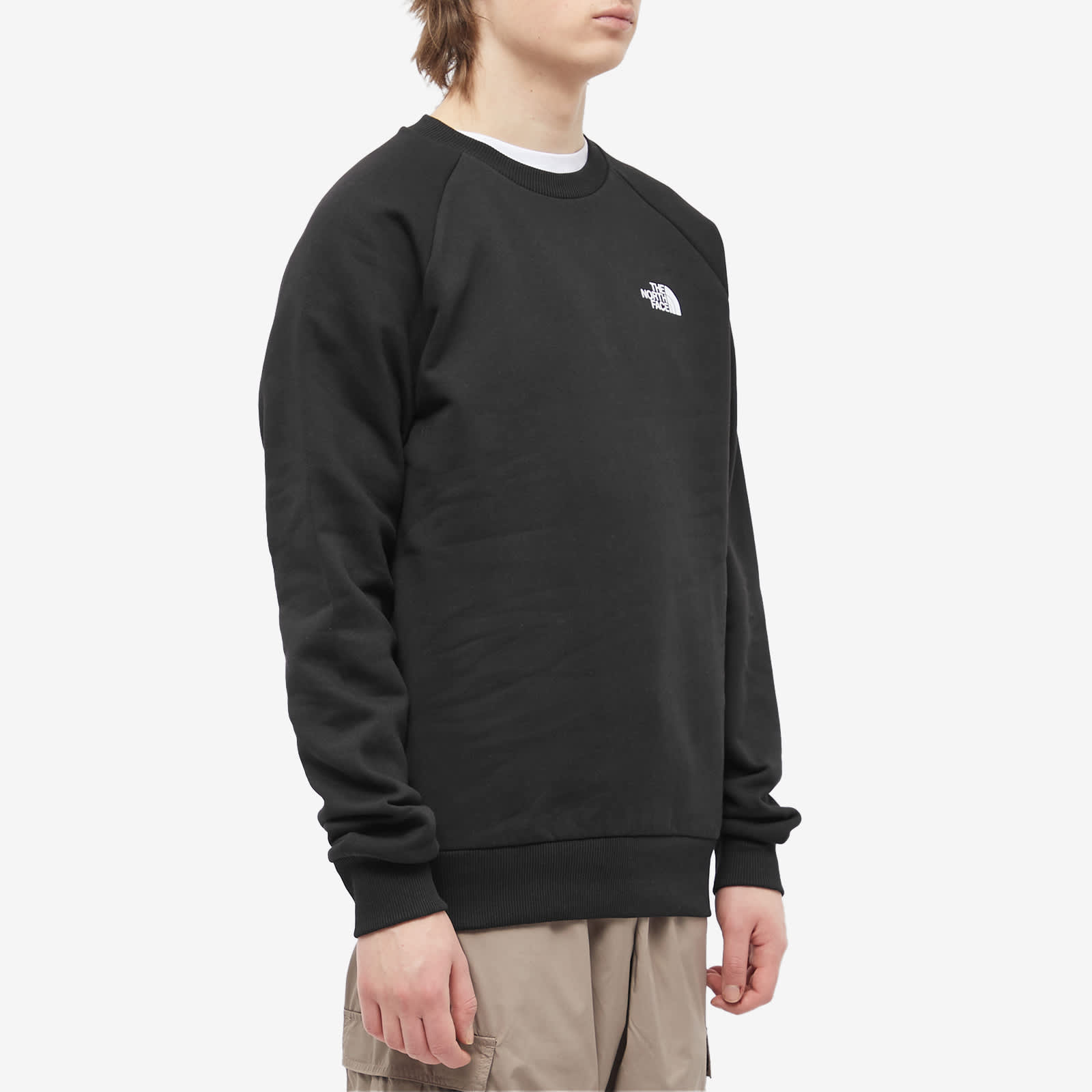 The North Face Raglan Redbox Crew Sweat Tnf Black & Tnf Red | END. (GB)