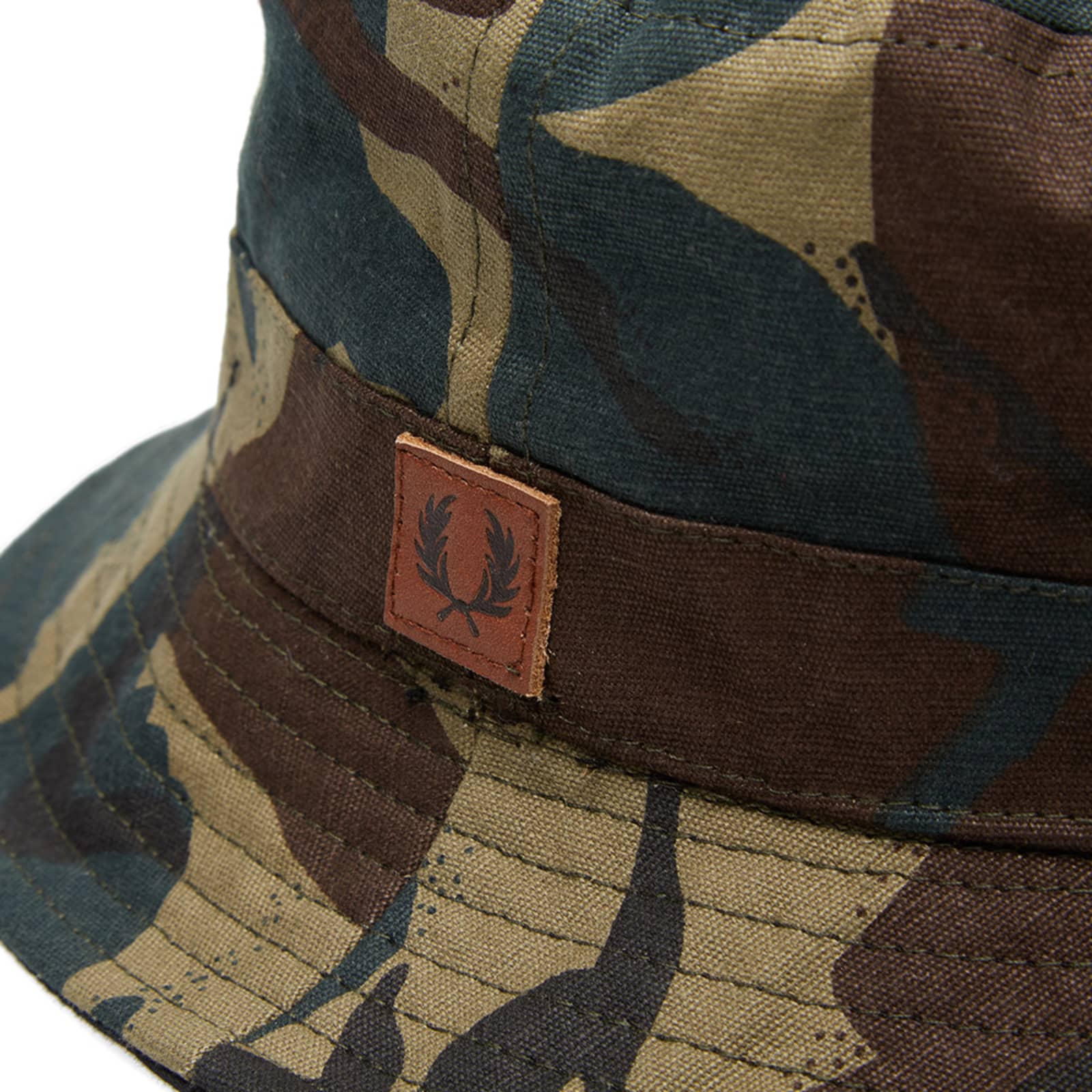 Fred Perry Reversible Bucket Hat Camo & Black | END. (GB)