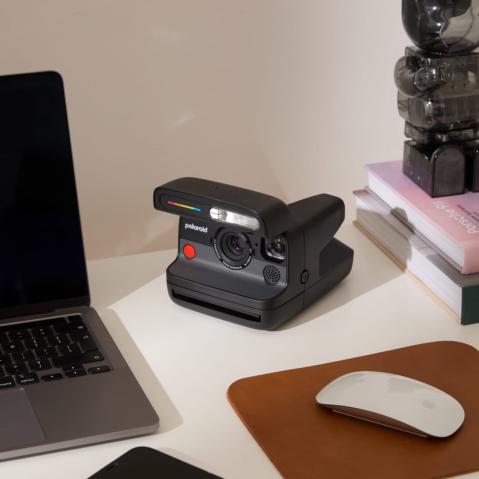 Polaroid Flip Instant Camera & 8 Film Set Black | END. (GB)