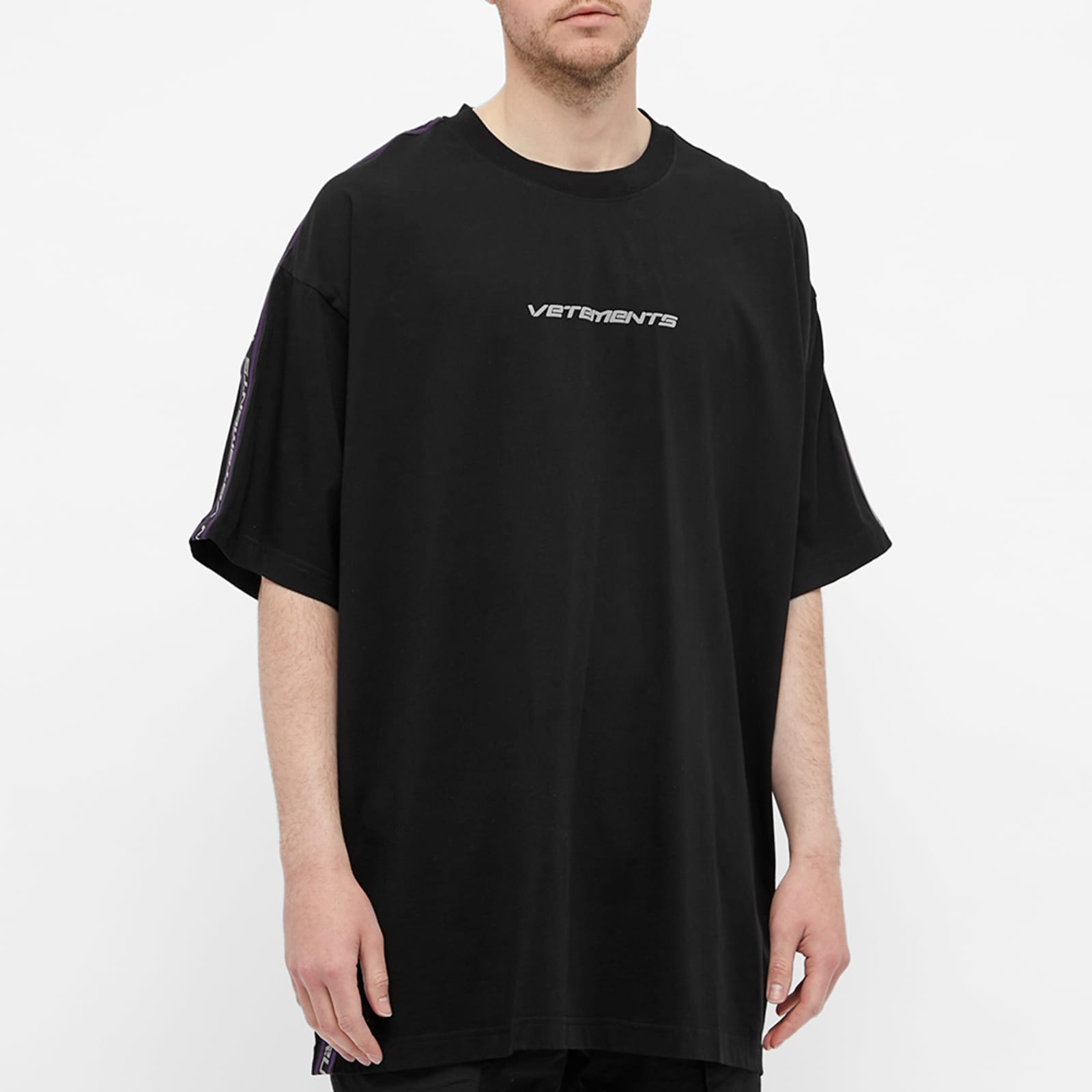 VETEMENTS Logo Taped Oversized T-Shirt Black | END. (AU)
