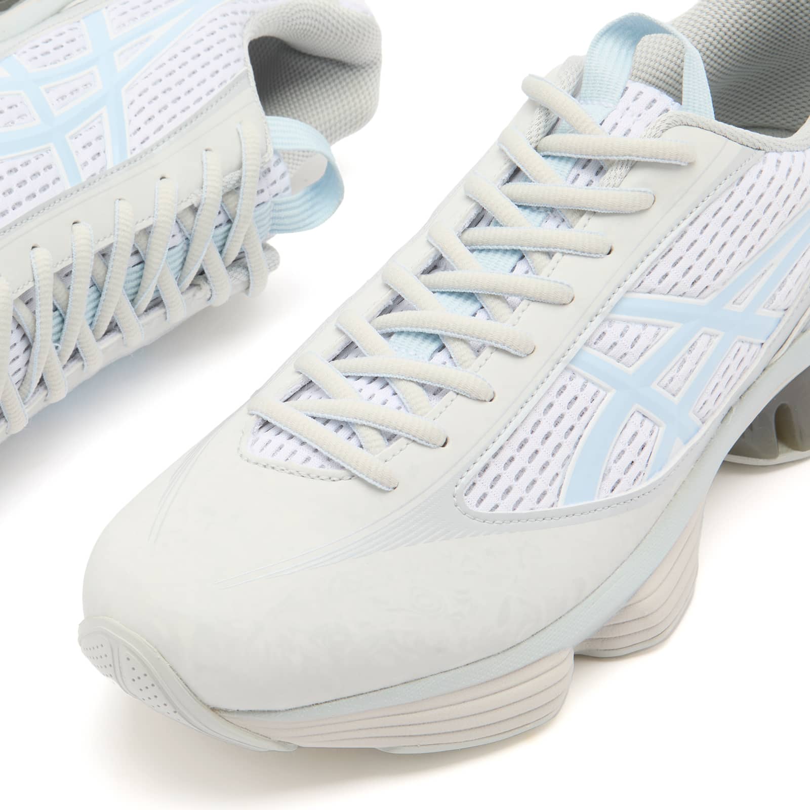 Asics US6-S GEL-Kinetic Fluent Sneaker Glacier Grey & Soft Sky | END. (US)