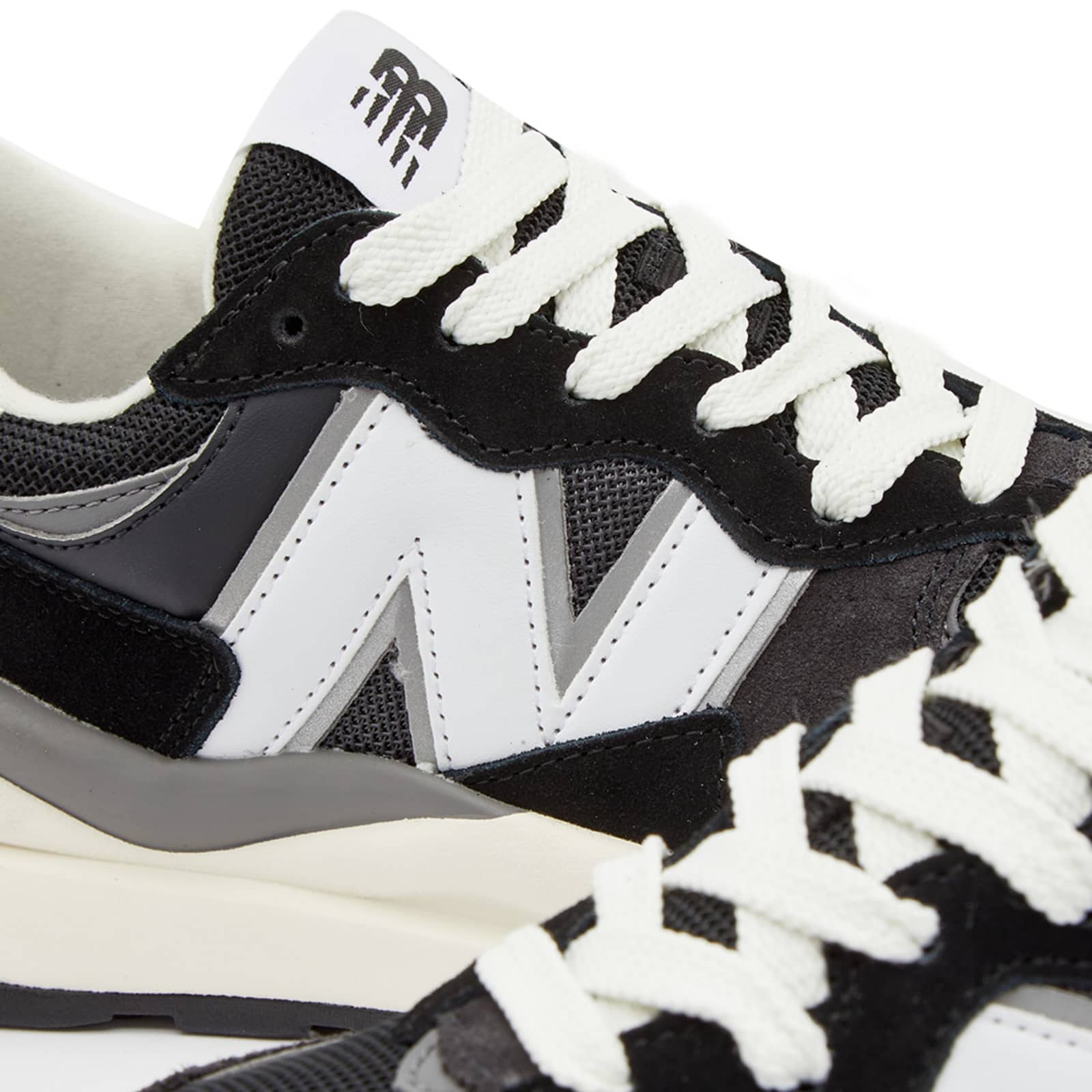 New Balance W5740SLB Black | END. (US)