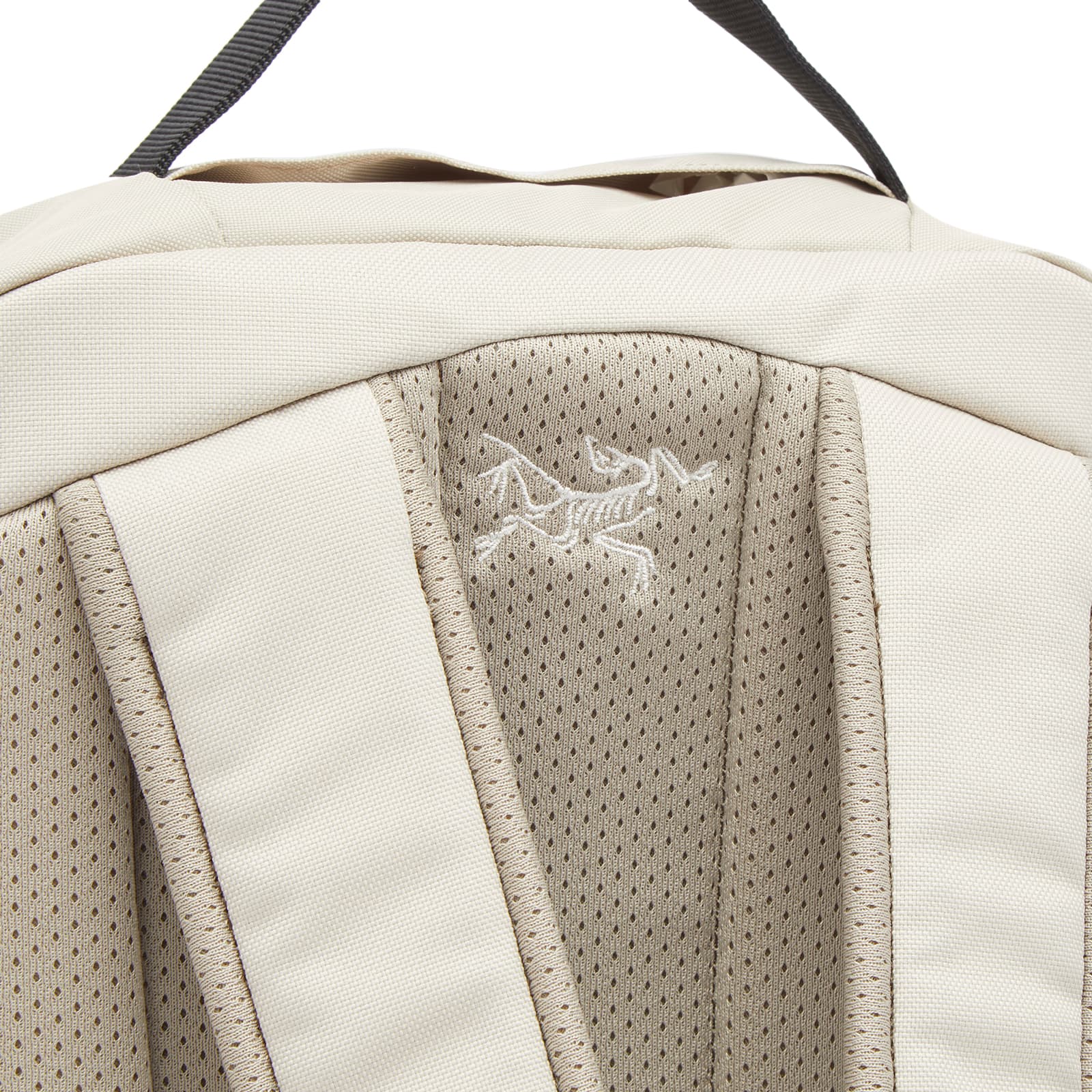 Arc'teryx Mantis 26 Backpack Smoke Bluff | END. (GB)