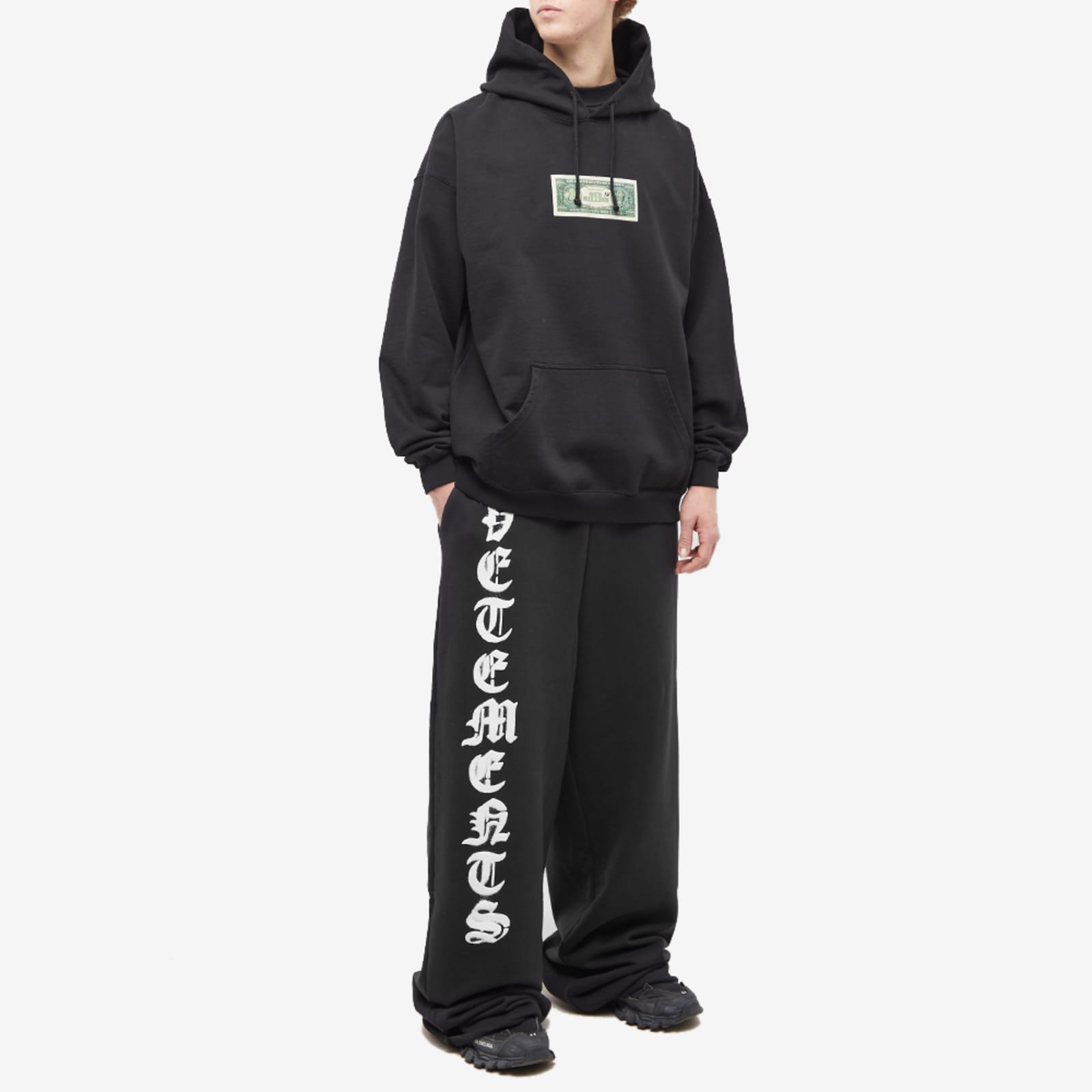 VETEMENTS Anarchy Sweat Pant Black & White | END. (GB)