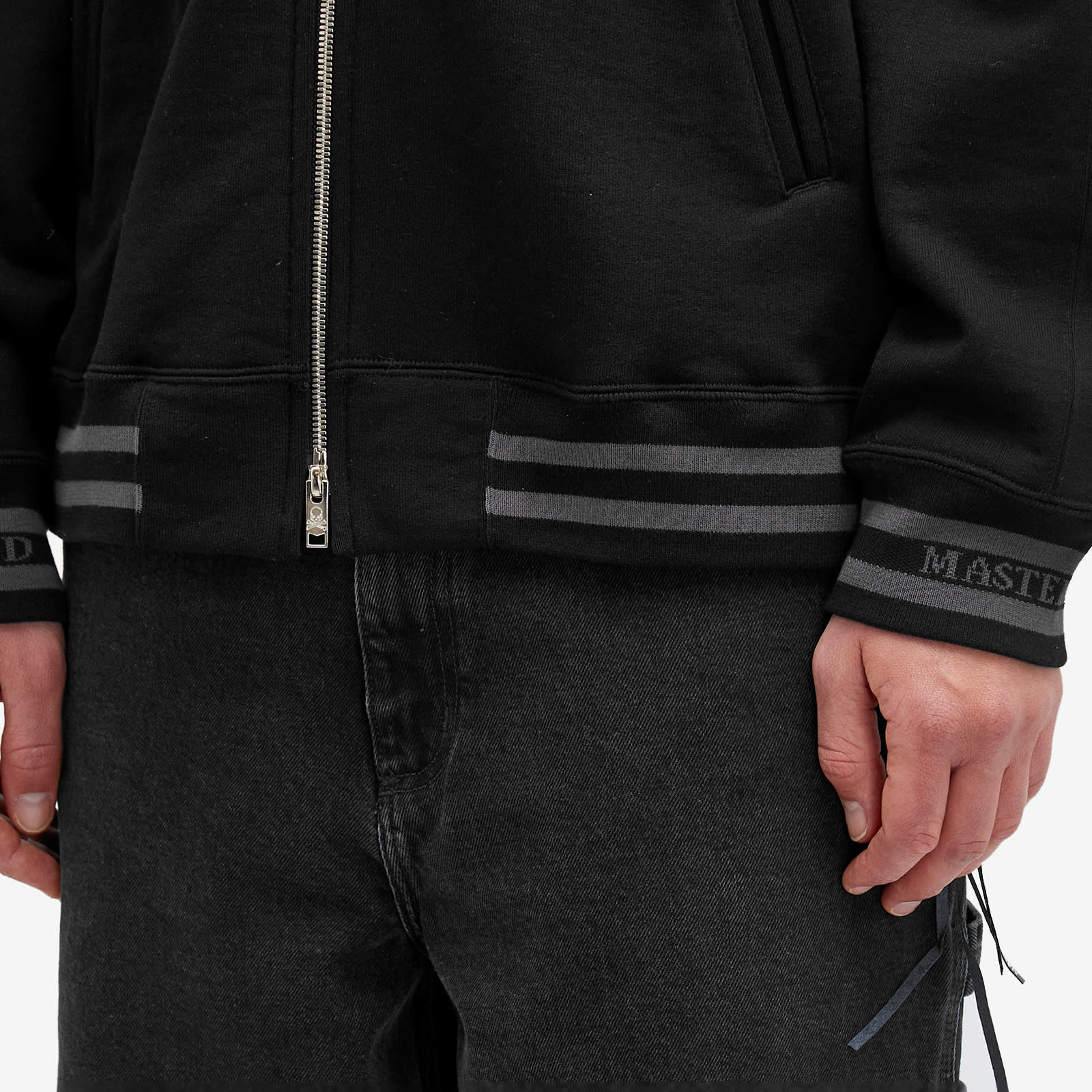 MASTERMIND WORLD Souvenir Logo Zip Hoodie Black | END. (JP)