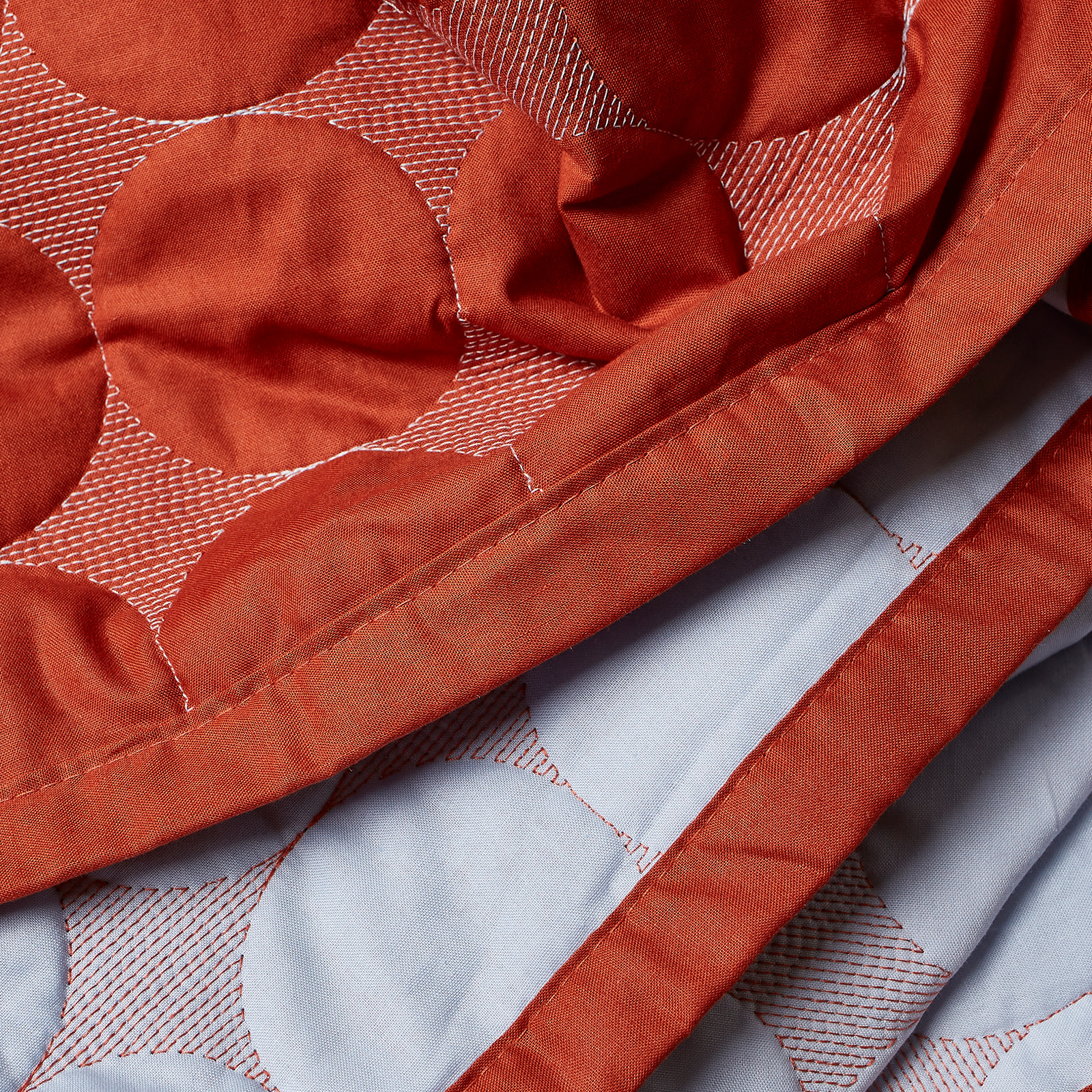 HAY Mega Dot Quilt - 260x260cm Light Blue | END. (GB)