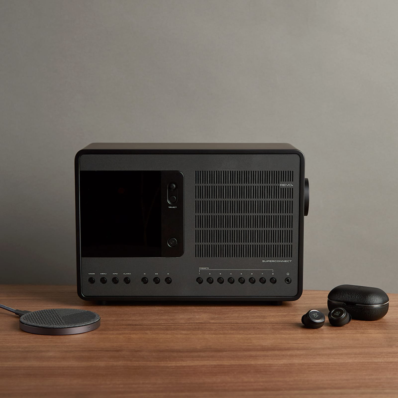 Native Union Drop Wireless Device Charger Slate | END. (US)