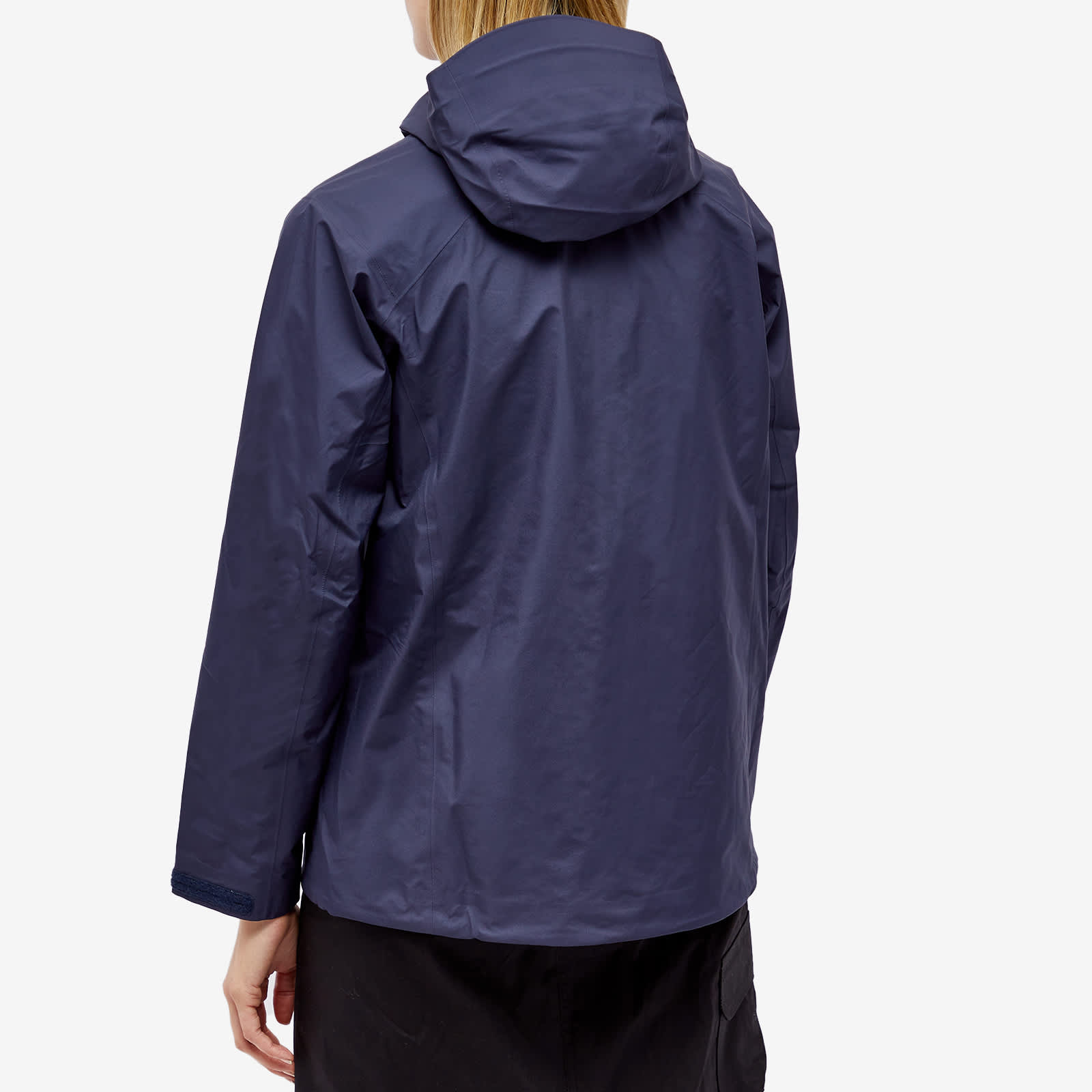 Arc'teryx Beta Jacket Black Sapphire | END. (JP)
