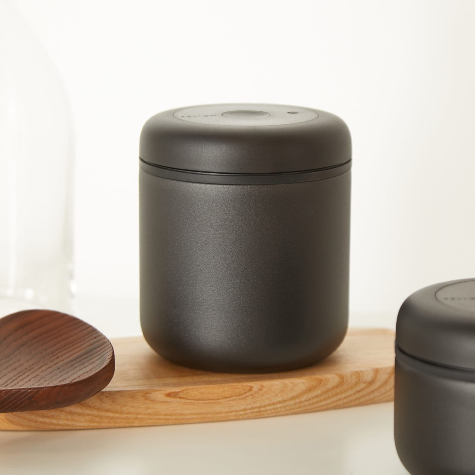 Fellow Atmos Vacuum Canister - 0.7L Matte Black | END. (US)