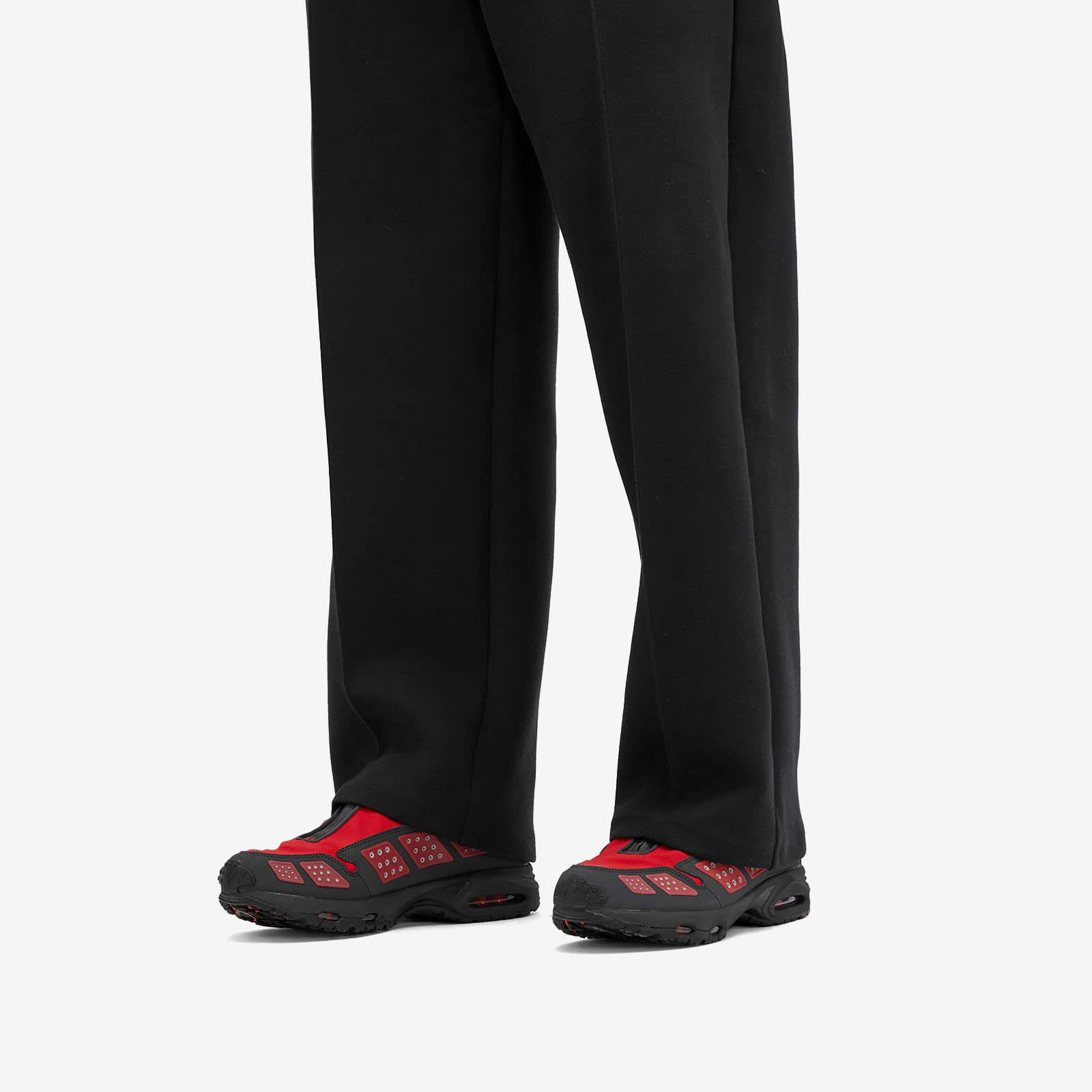 Nike Air Max SNDR Gore-Tex W Sneaker Red, Black & Grey | END. (AU)