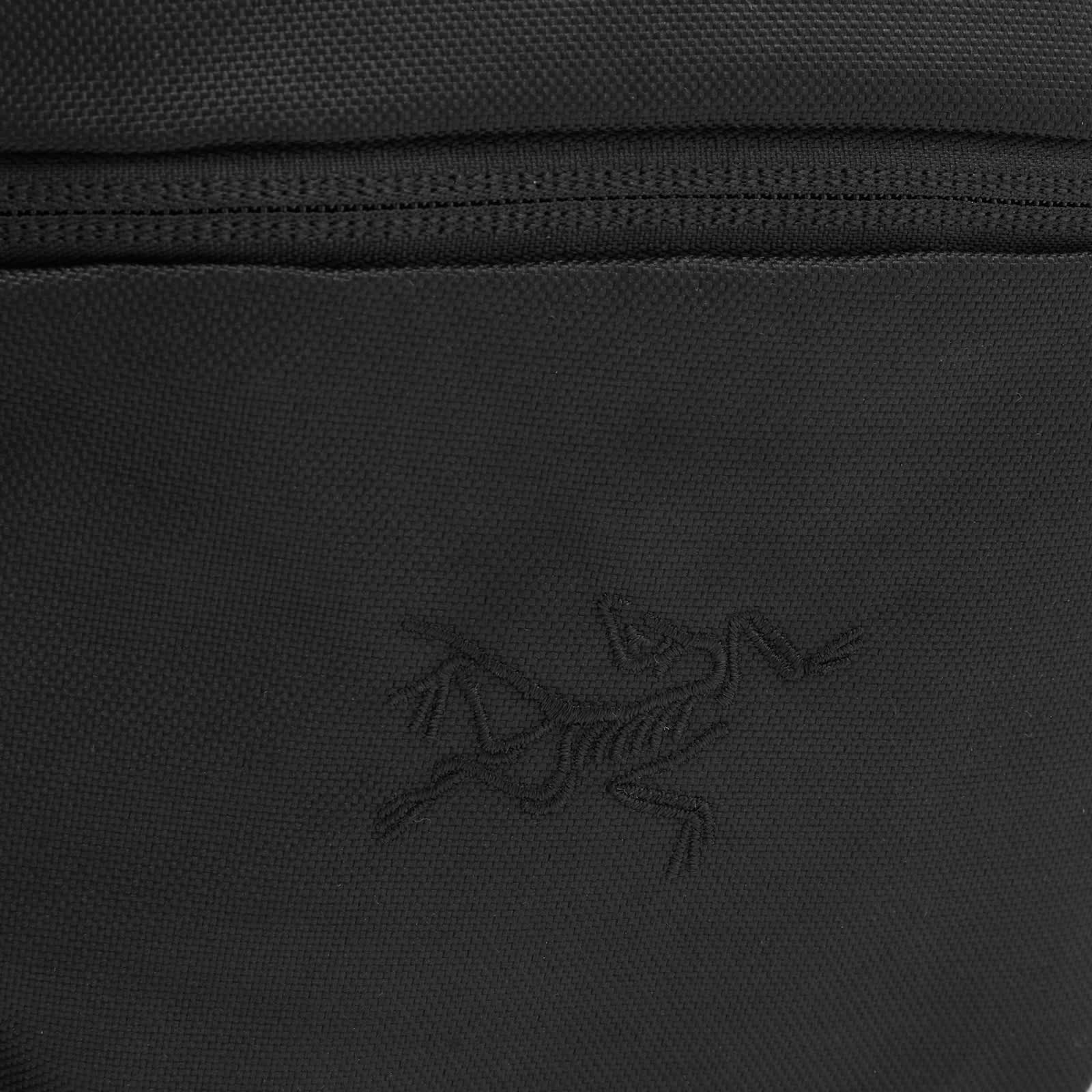 Arc'teryx Mantis 2 Large Waist Pack Black | END. (CN)