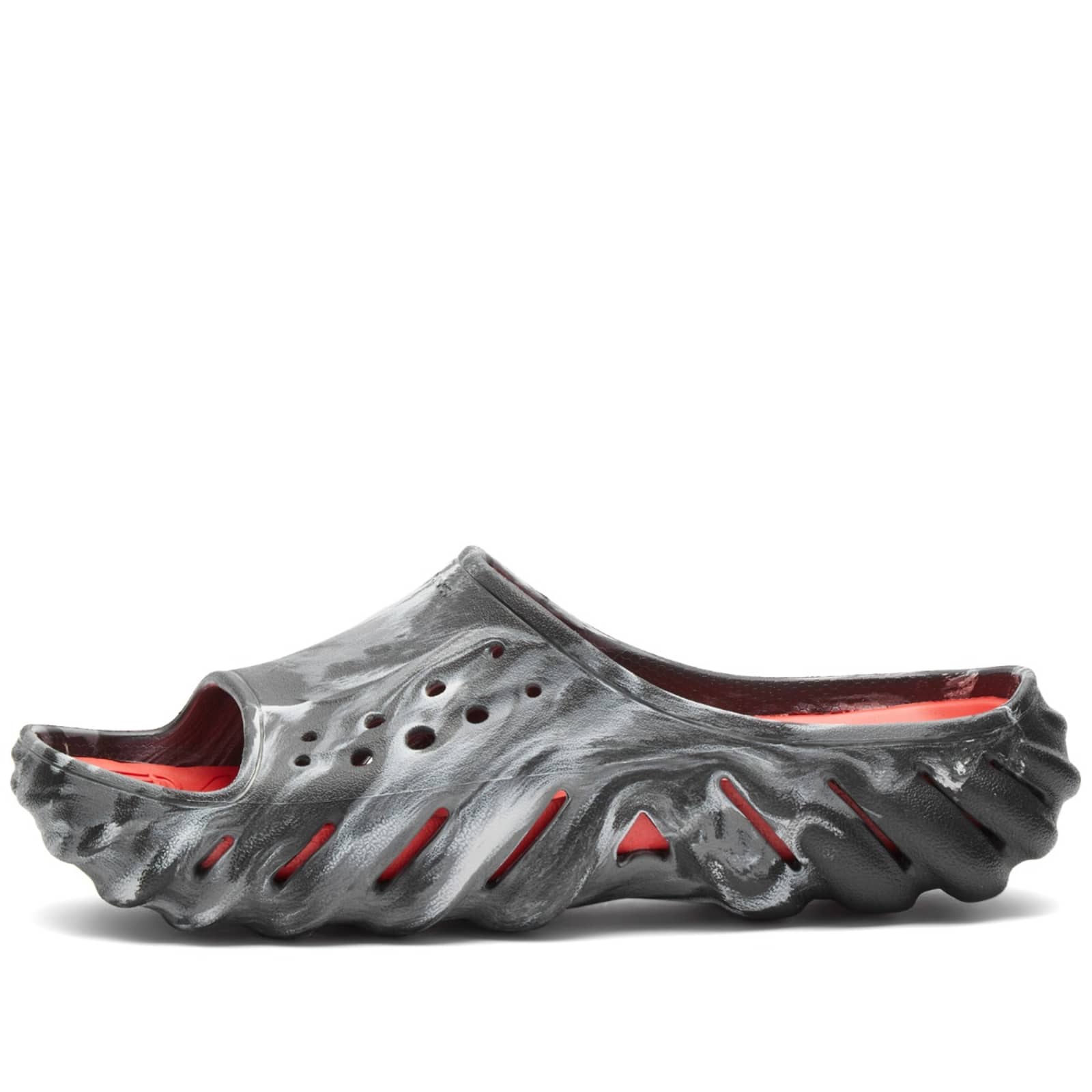 Crocs Echo Marbled Slide Black & Flame | END. (KR)