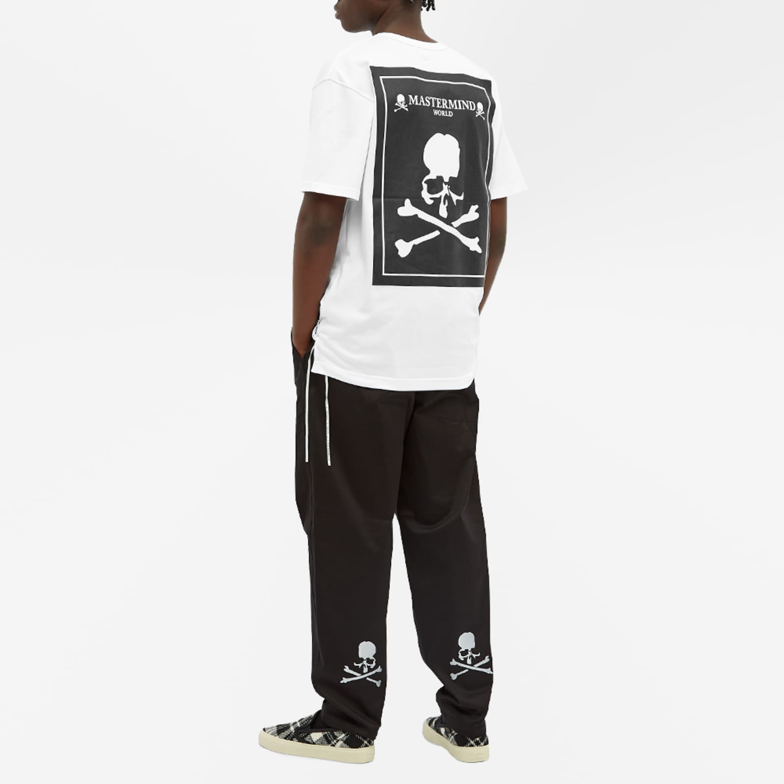 MASTERMIND WORLD Label Logo T-Shirt White | END. (UK)