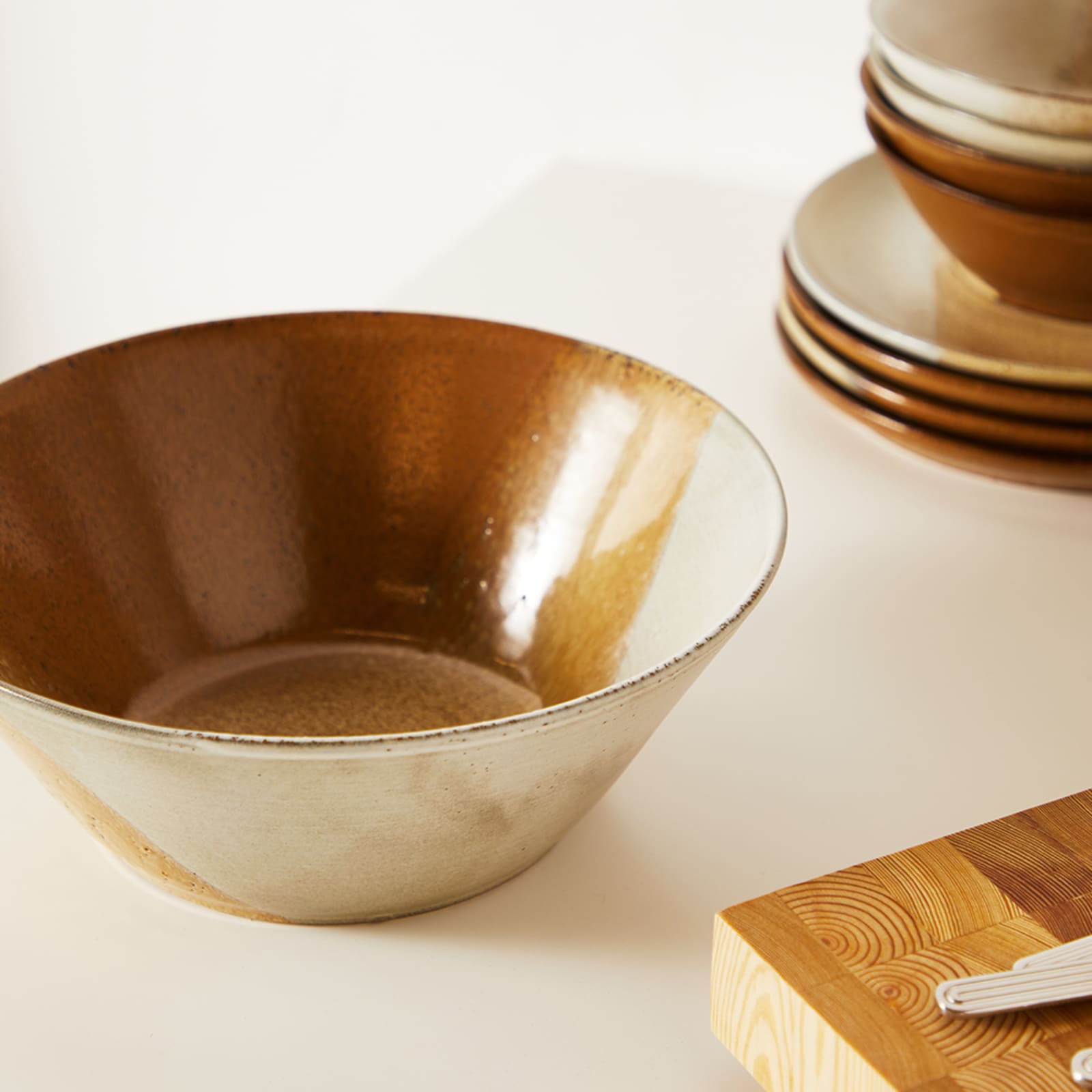 Soho Home Cassia Serving Bowl Brown | END. (KR)