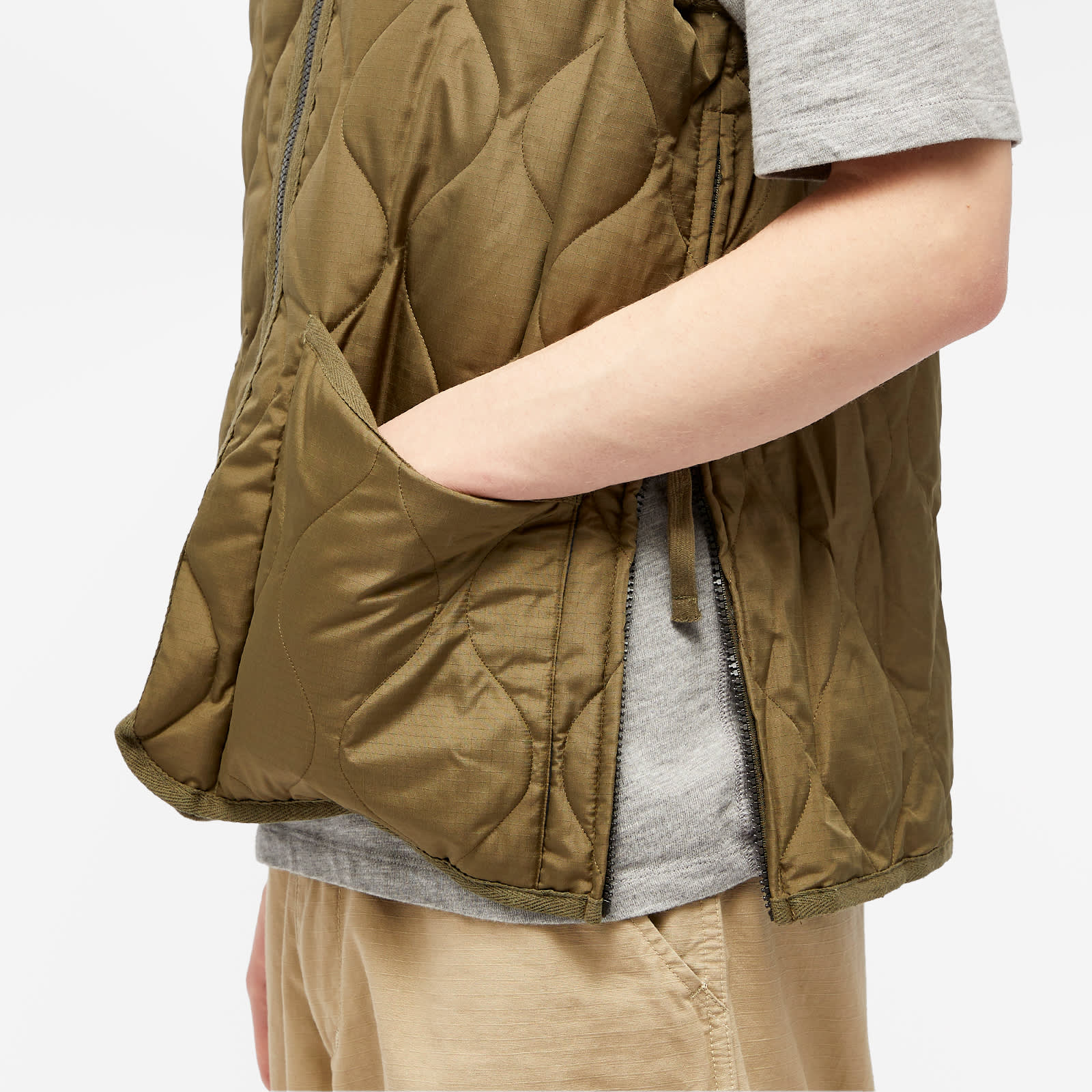 Taion Military Zip Down Vest Dark Olive | END.