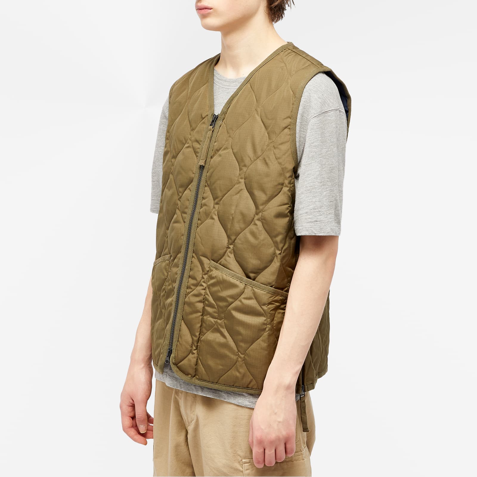 Taion Military Zip Down Vest Dark Olive | END.