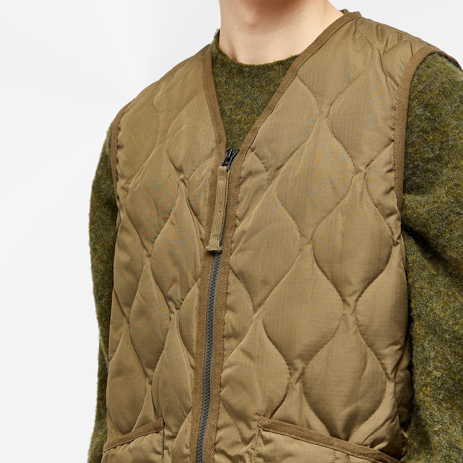 Taion Military Zip Down Vest Dark Olive | END. (AR)