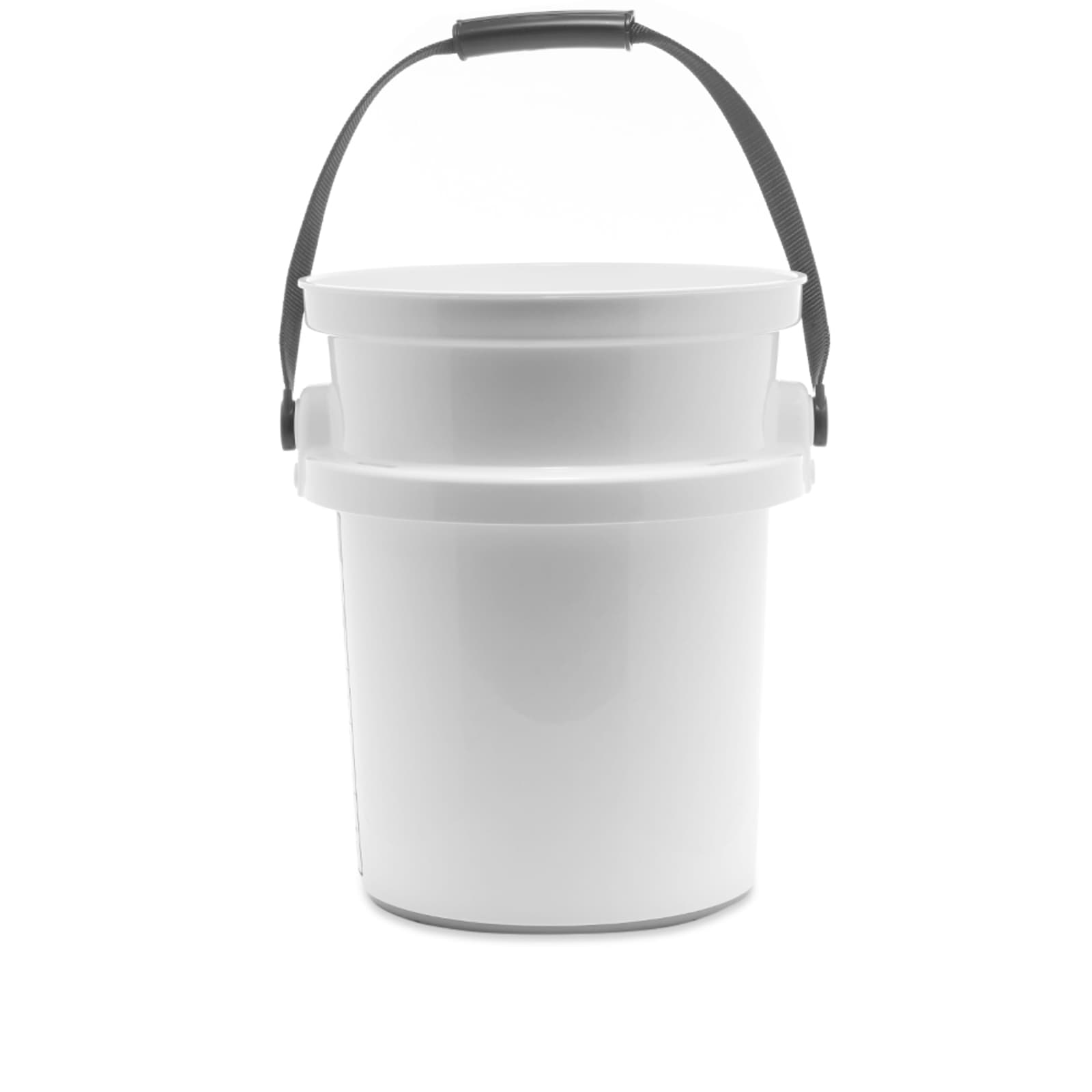 YETI Load Out Bucket White | END. (GB)