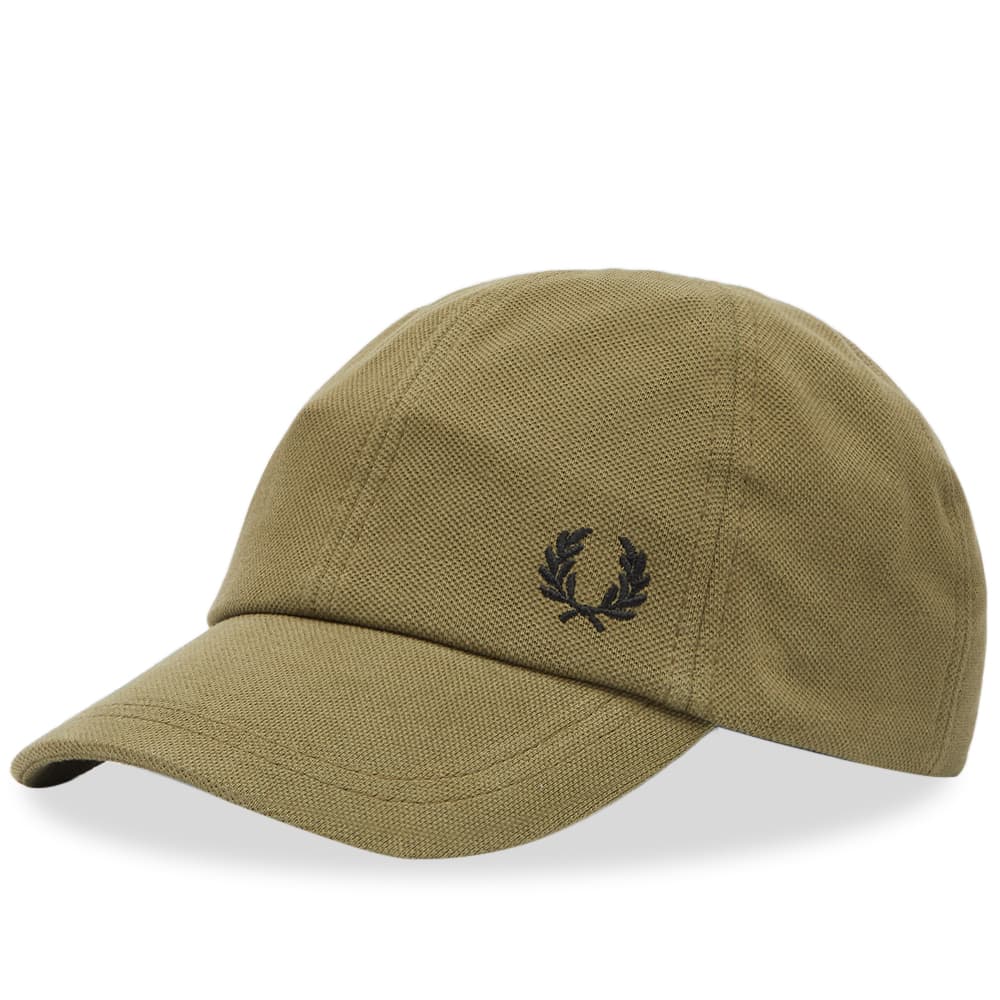 Fred Perry Pique Classic Cap Uniform Green | END. (NL)